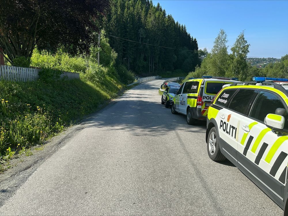 Stor politiaksjon: - Vi fant noe som gjør at vi vil snakke med de som ...