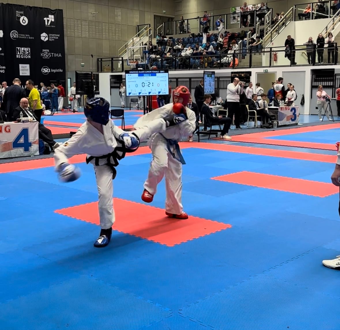 Ute med skade i månedsvis - men alt kan skje når Thea (17) går på matta