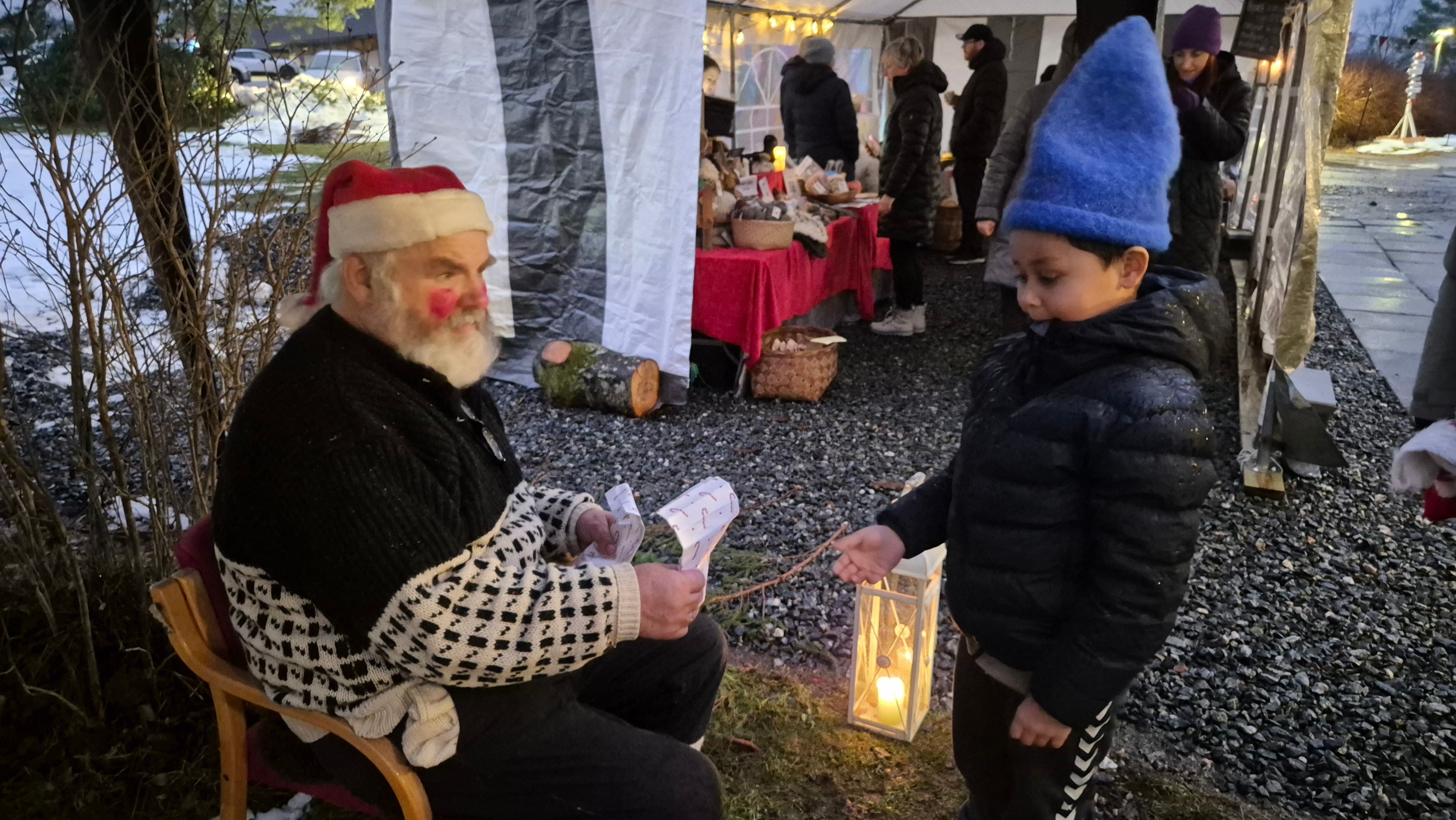 Byr til julemarked med ekstra blid fjøsnisse - driva.no