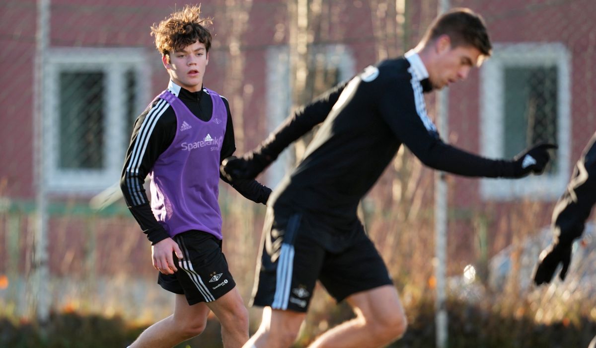 Her trener Sverre (14) med RBK-stjernene: – Et stort talent - fvn.no Her trener Sverre (14) med RBK-stjernene: – Et stort talent - fvn.no