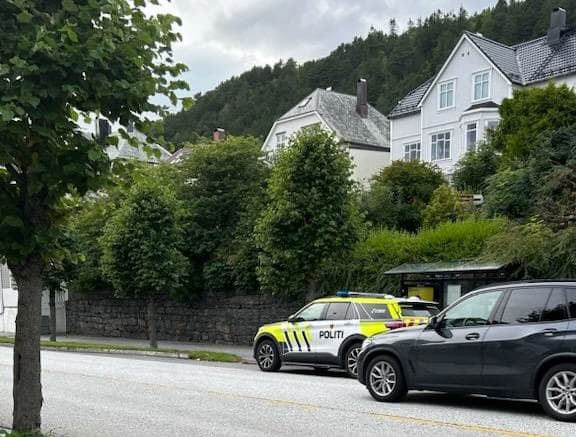 Røk i tottene på hverandre i vegbanen - smp.no