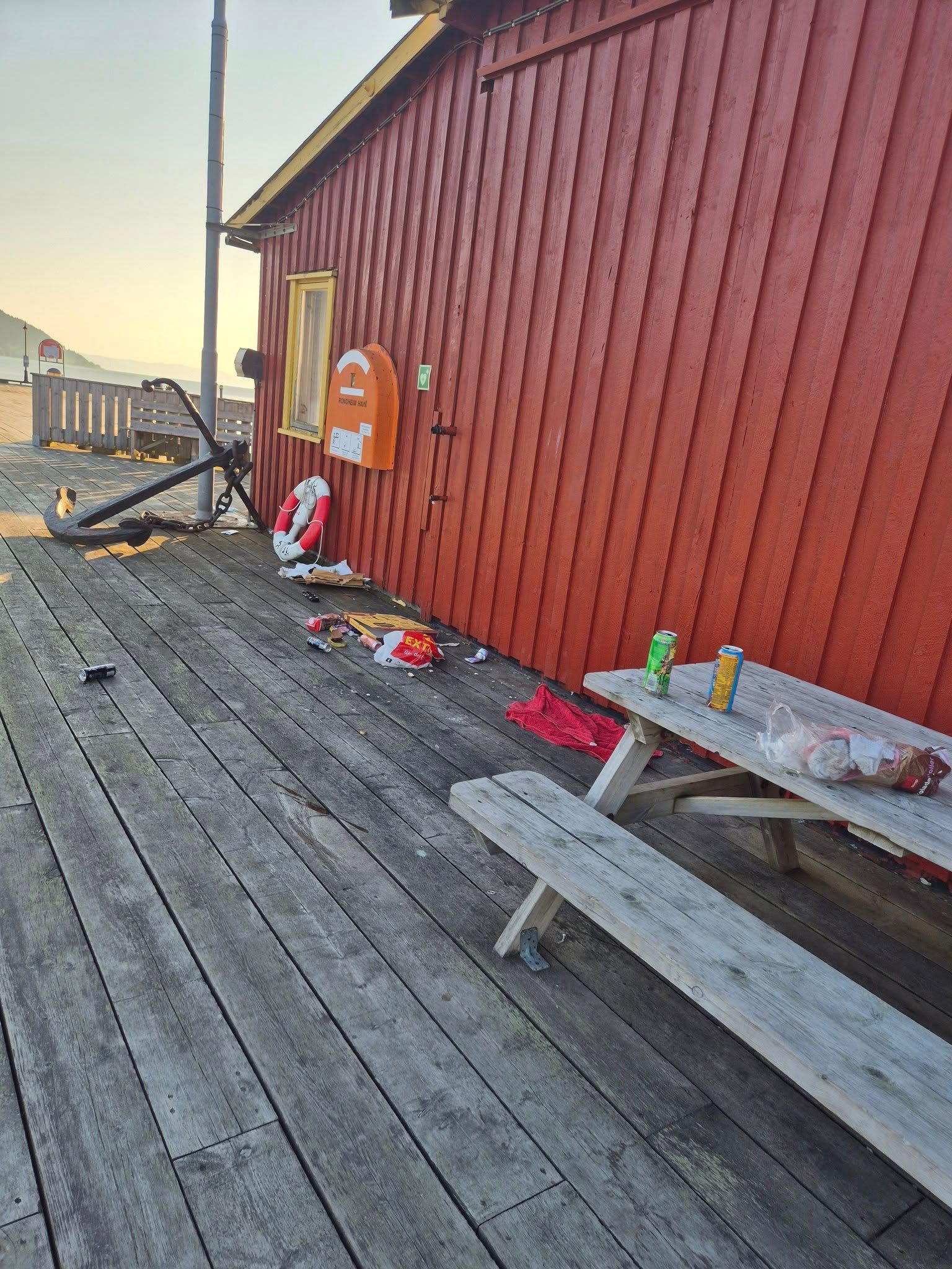 Sånn så det ut etter badegjestene: – Jeg blir nesten litt kvalm - avisa ...