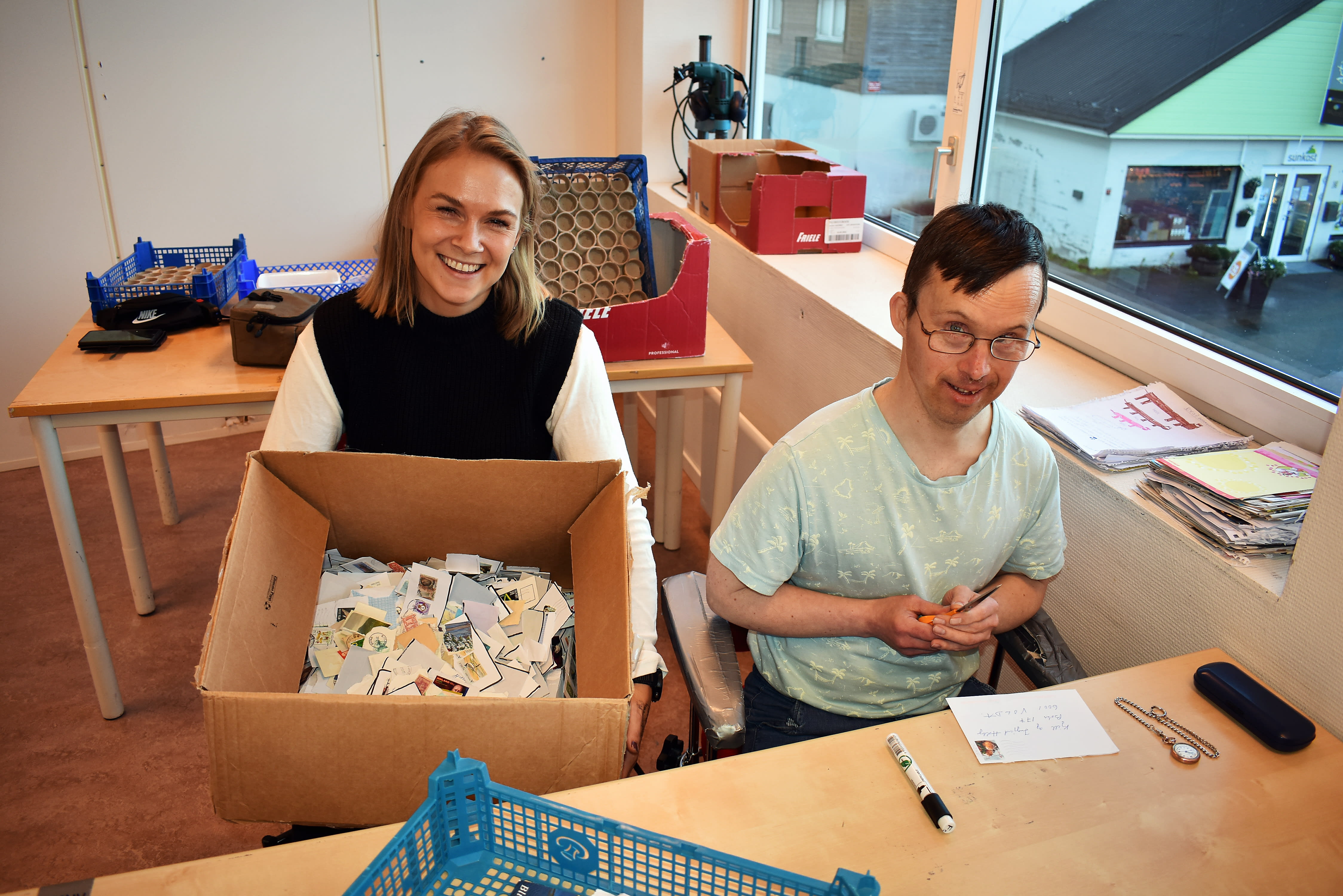 Du kan fortsatt sende inn brukte frimerker - smp.no