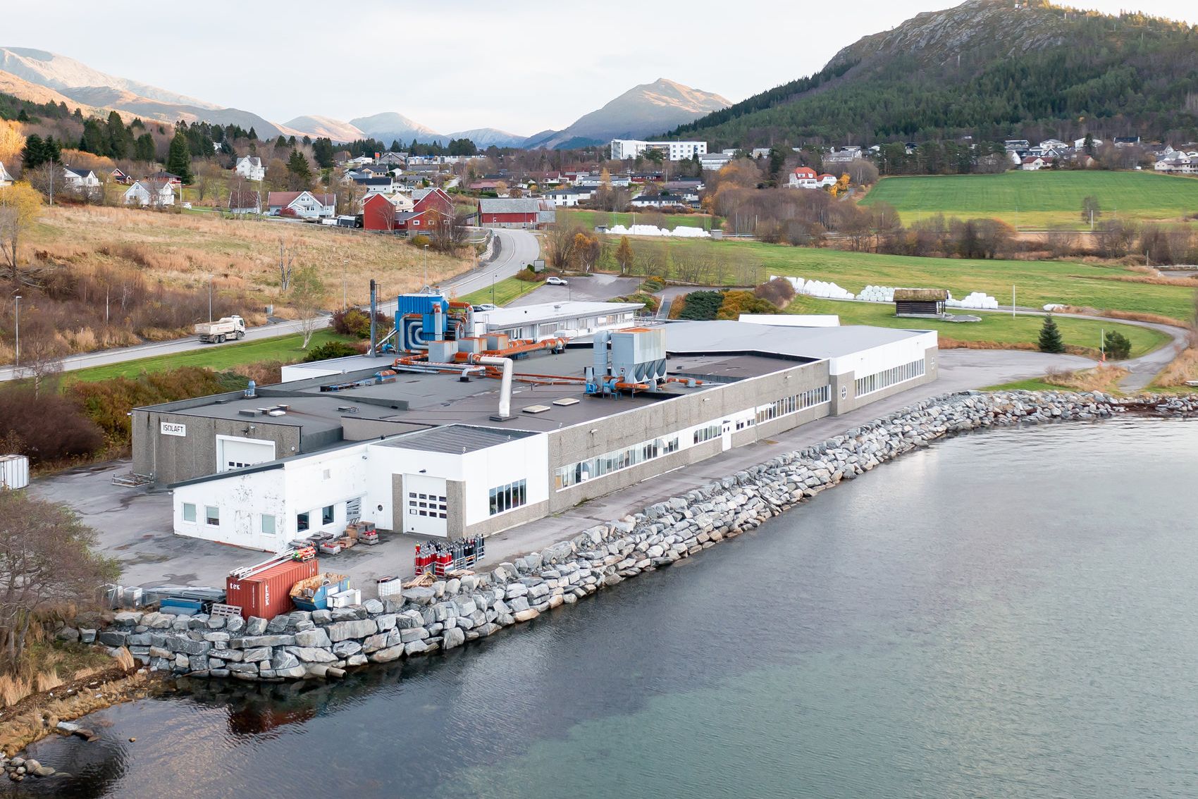 Betaler 23 millioner for næringseiendom - smp.no