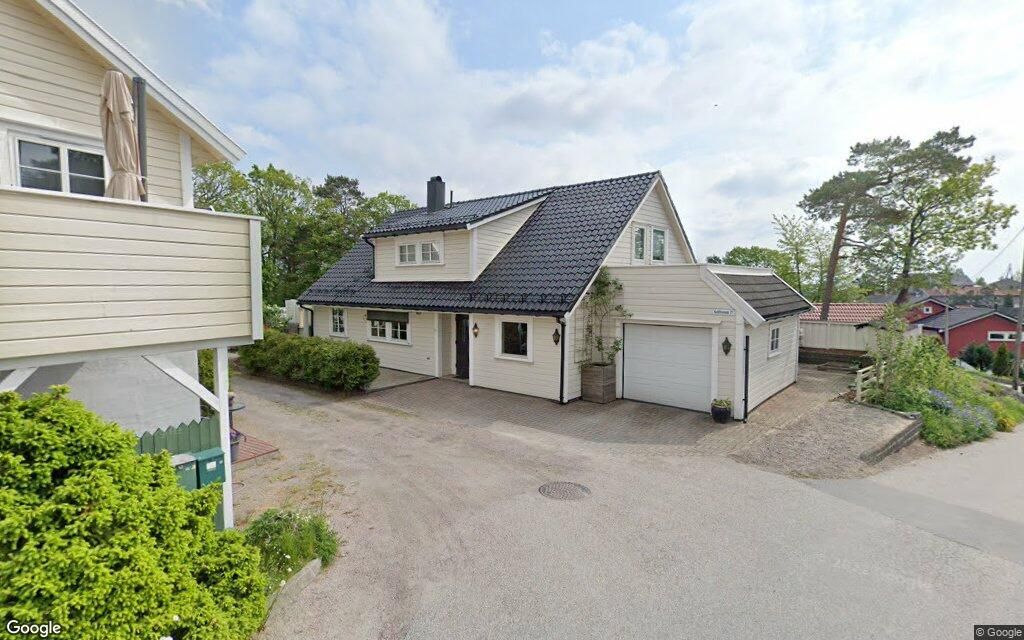 Solliveien 7C har fått nye eiere. Dette kostet boligen. - fvn.no