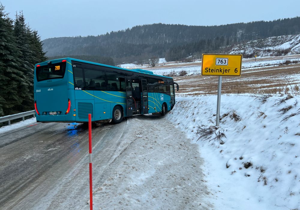 Sju personer involvert i trafikkuhell - adressa.no Sju personer involvert i trafikkuhell - adressa.no