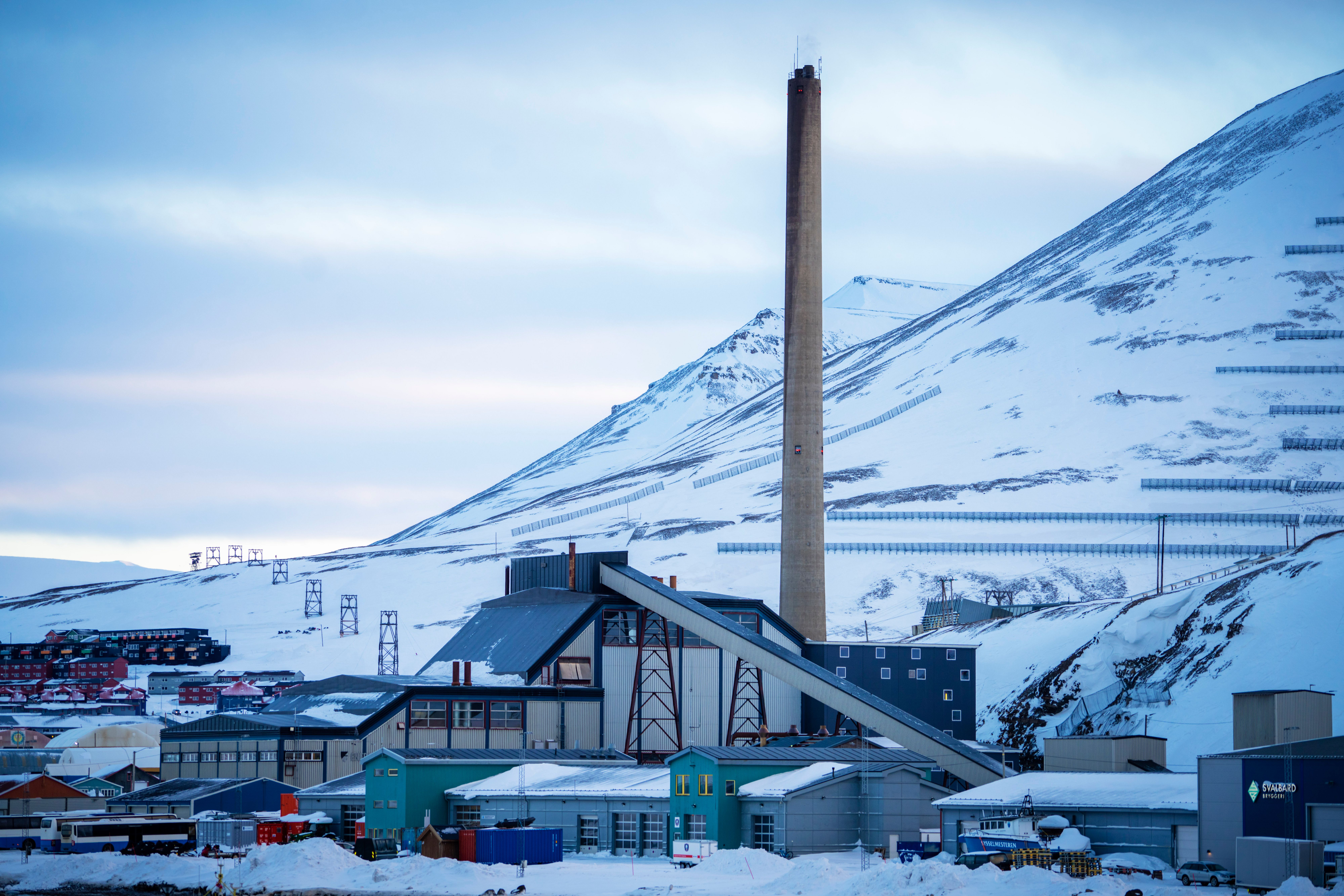 Forskere frykter Russland kan velge å teste Nato på Svalbard - smp.no