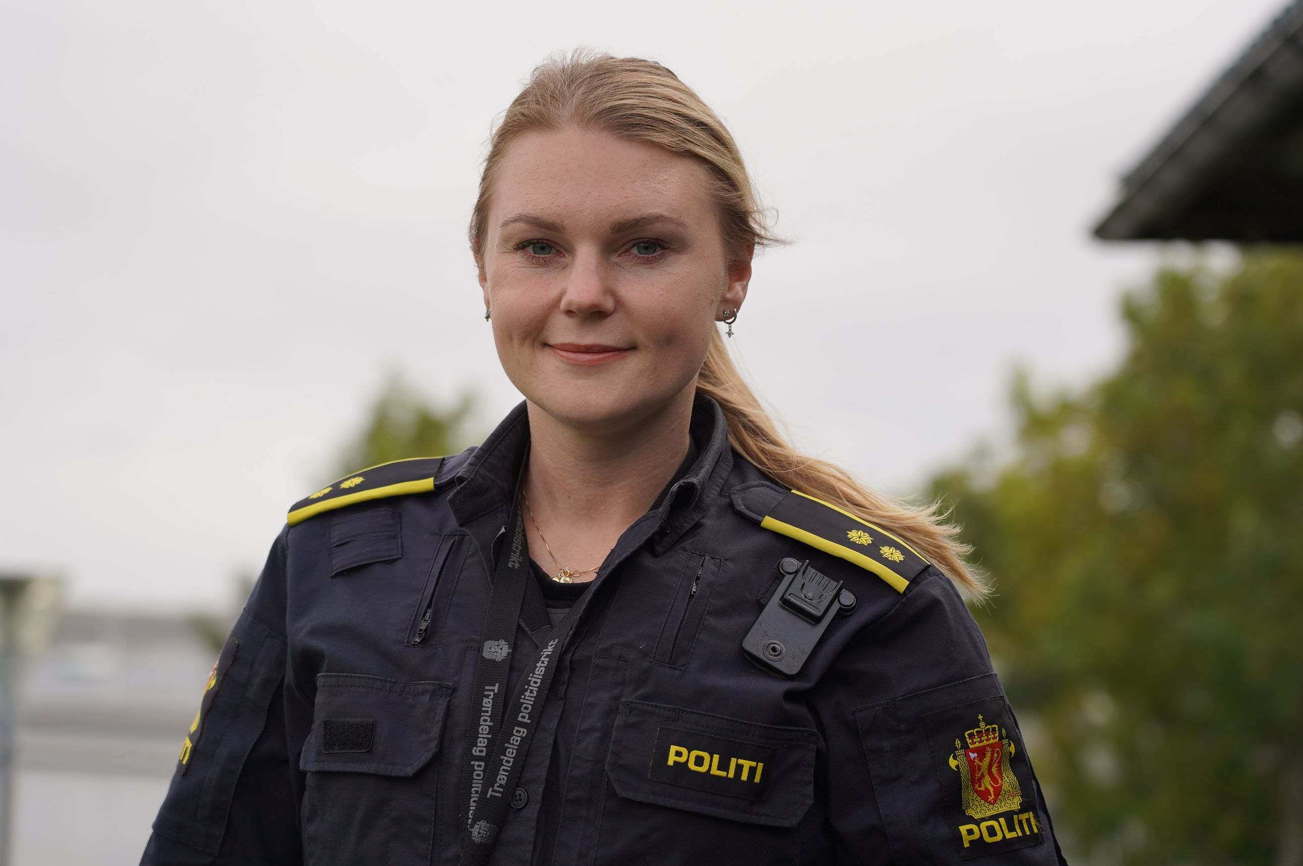 Politiet rykket ut til busskur: – Hun ville sove der til bussen gikk ...