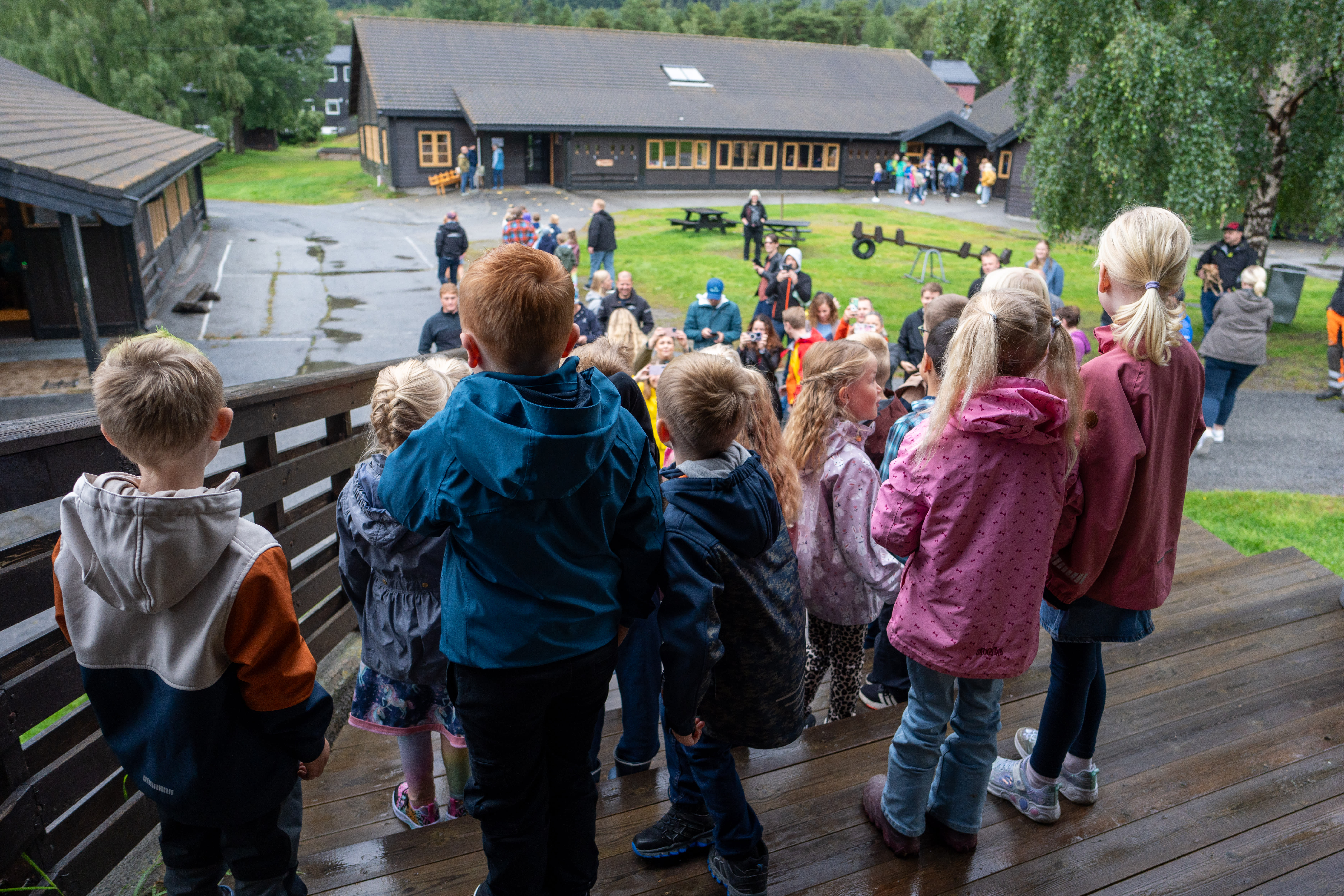 Sjå bilde av årets fyrsteklassingar i Ottadalen - fjuken.no