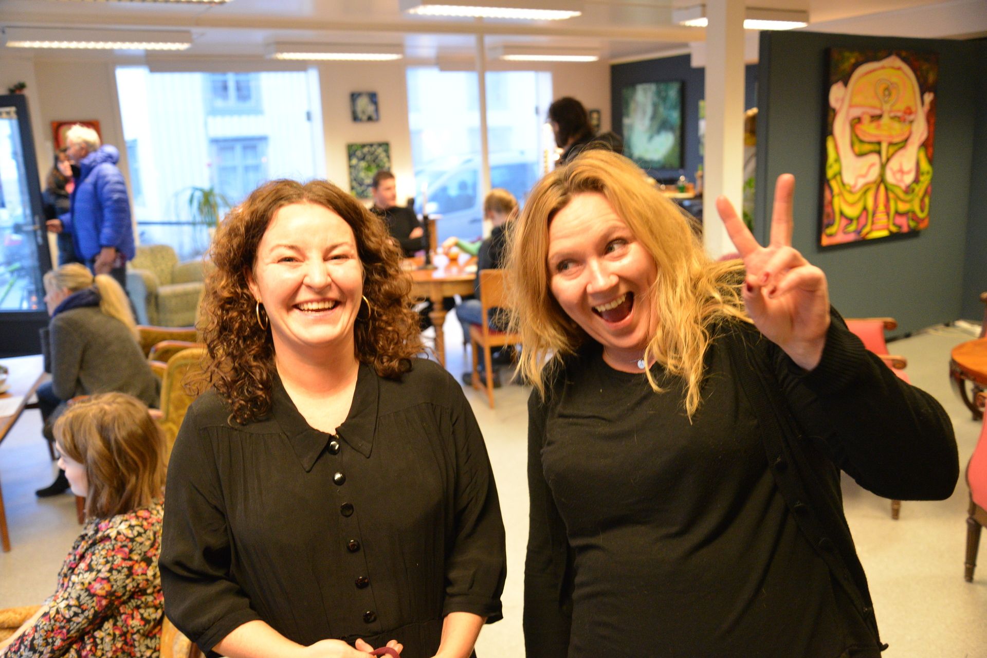Camilla og Ann Kristin åpnet "På plass" i dag - banett.no