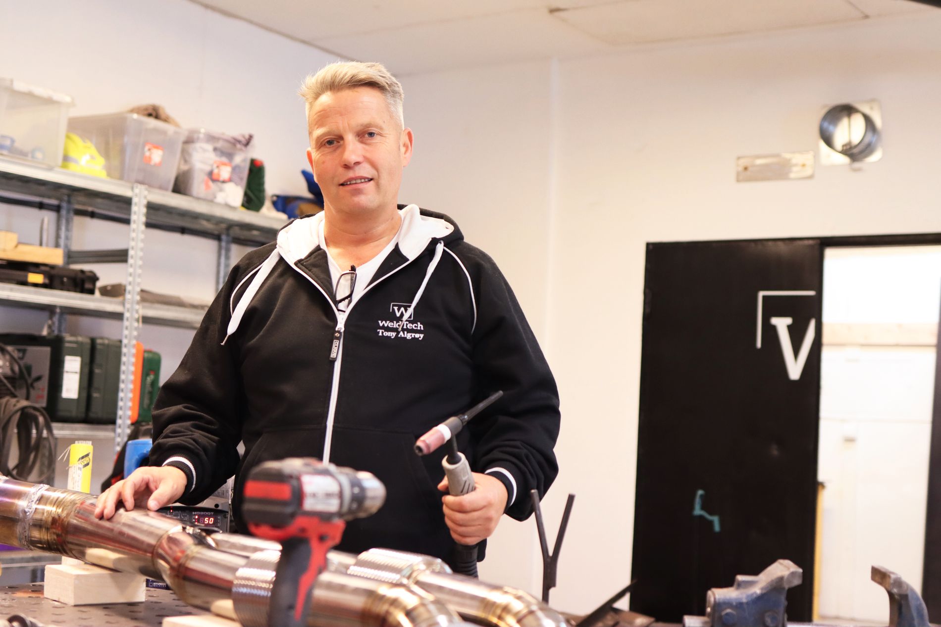 Tony sa opp fast jobb og starta opp med eige firma i garasjen – tre år ... Tony sa opp fast jobb og starta opp med eige firma i garasjen – tre år ...