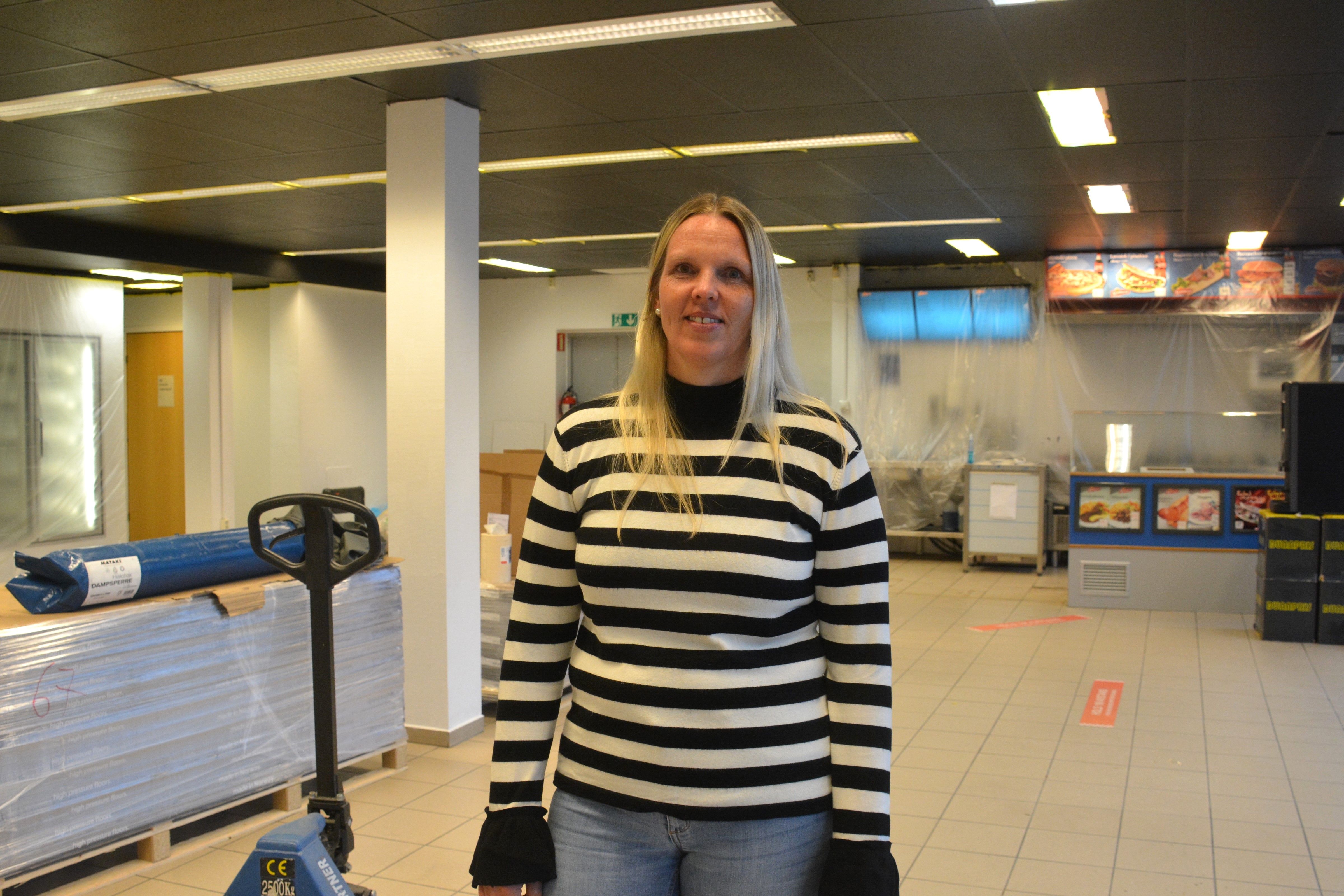 Stine er tilbake som butikksjef i bygget hun vokste opp i - fjt.no