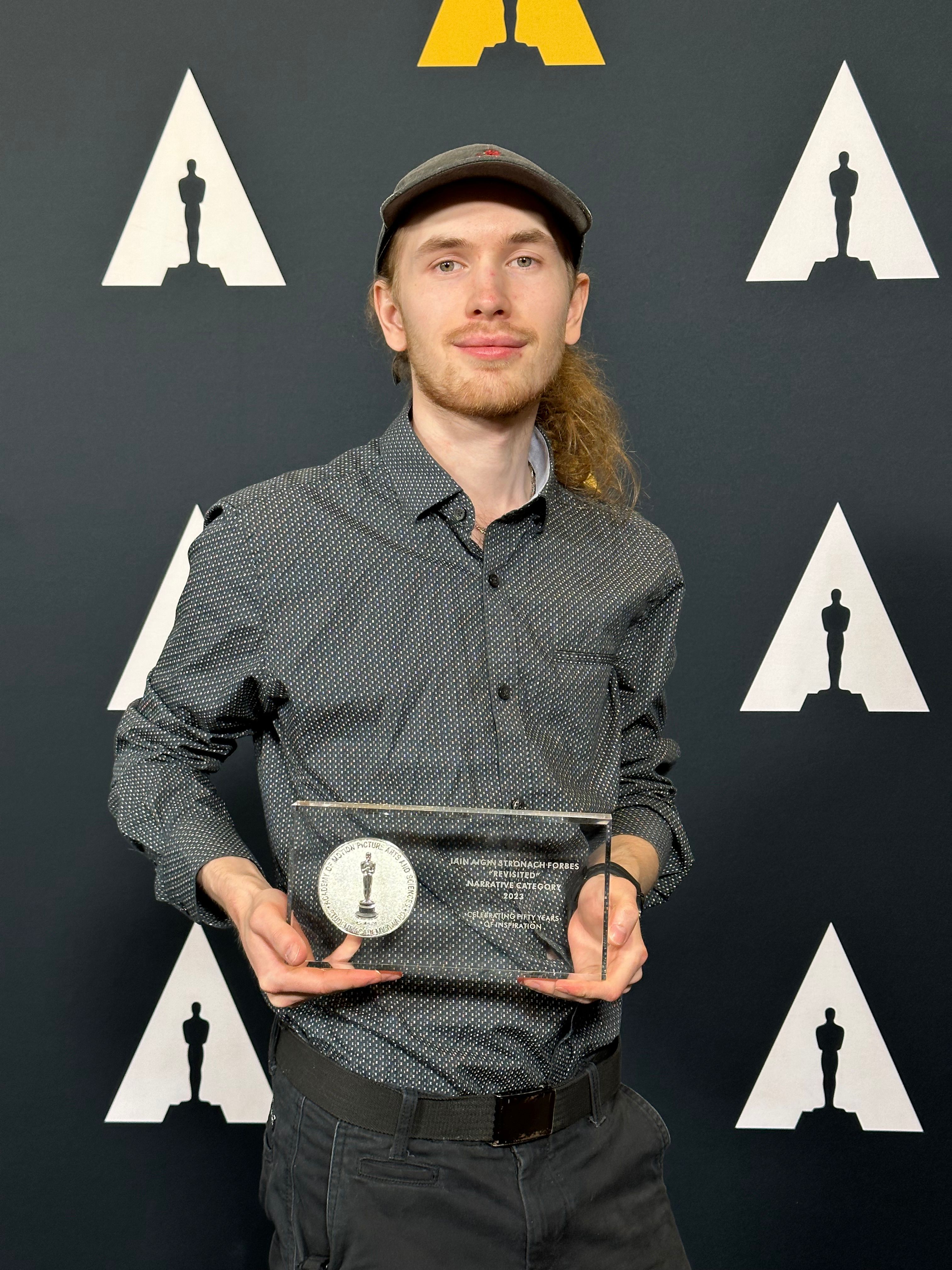 Richard mottok Student-Oscar i USA - banett.no