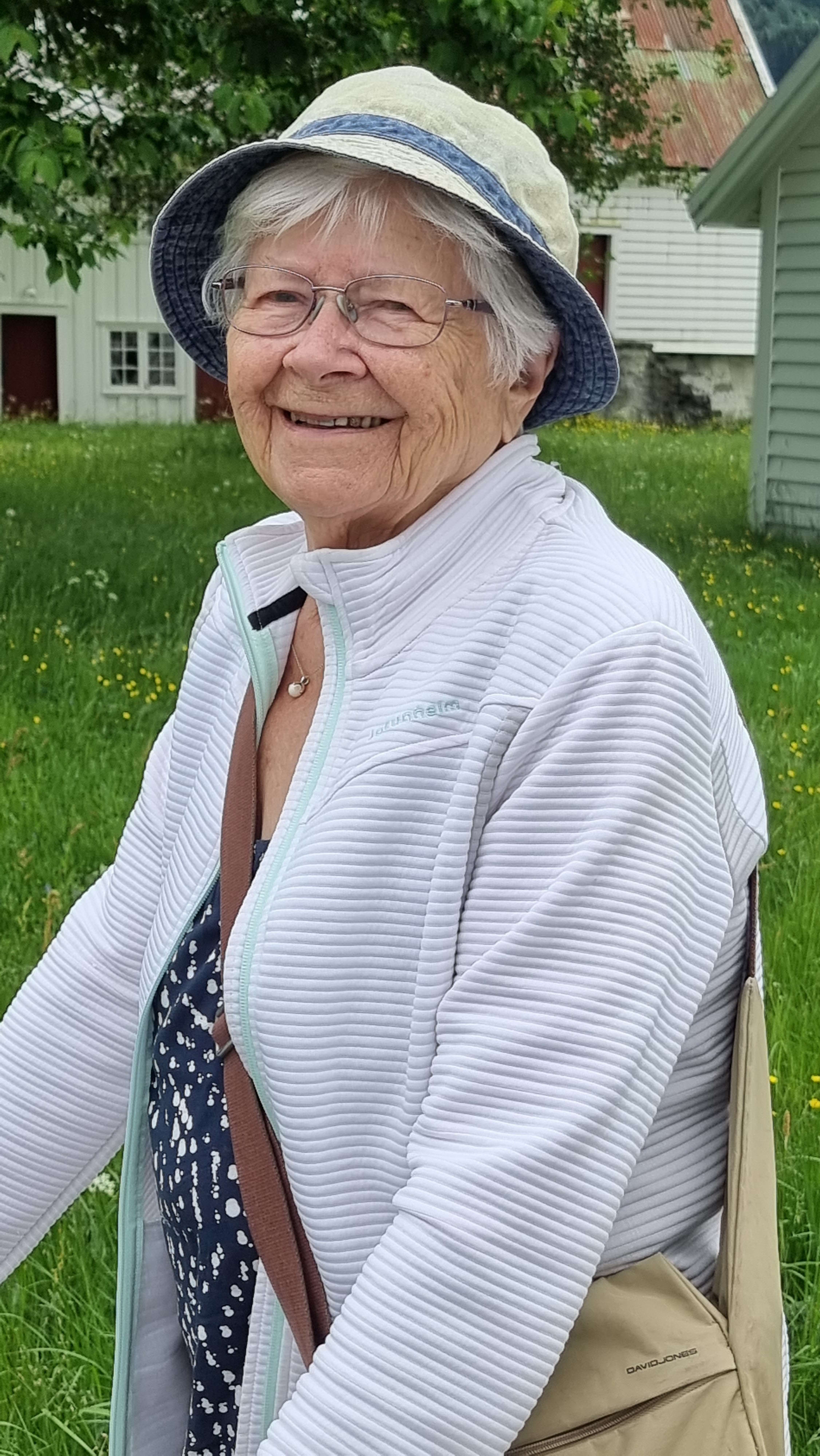 Ros til dei som slår grøntareala - fjordabladet.no