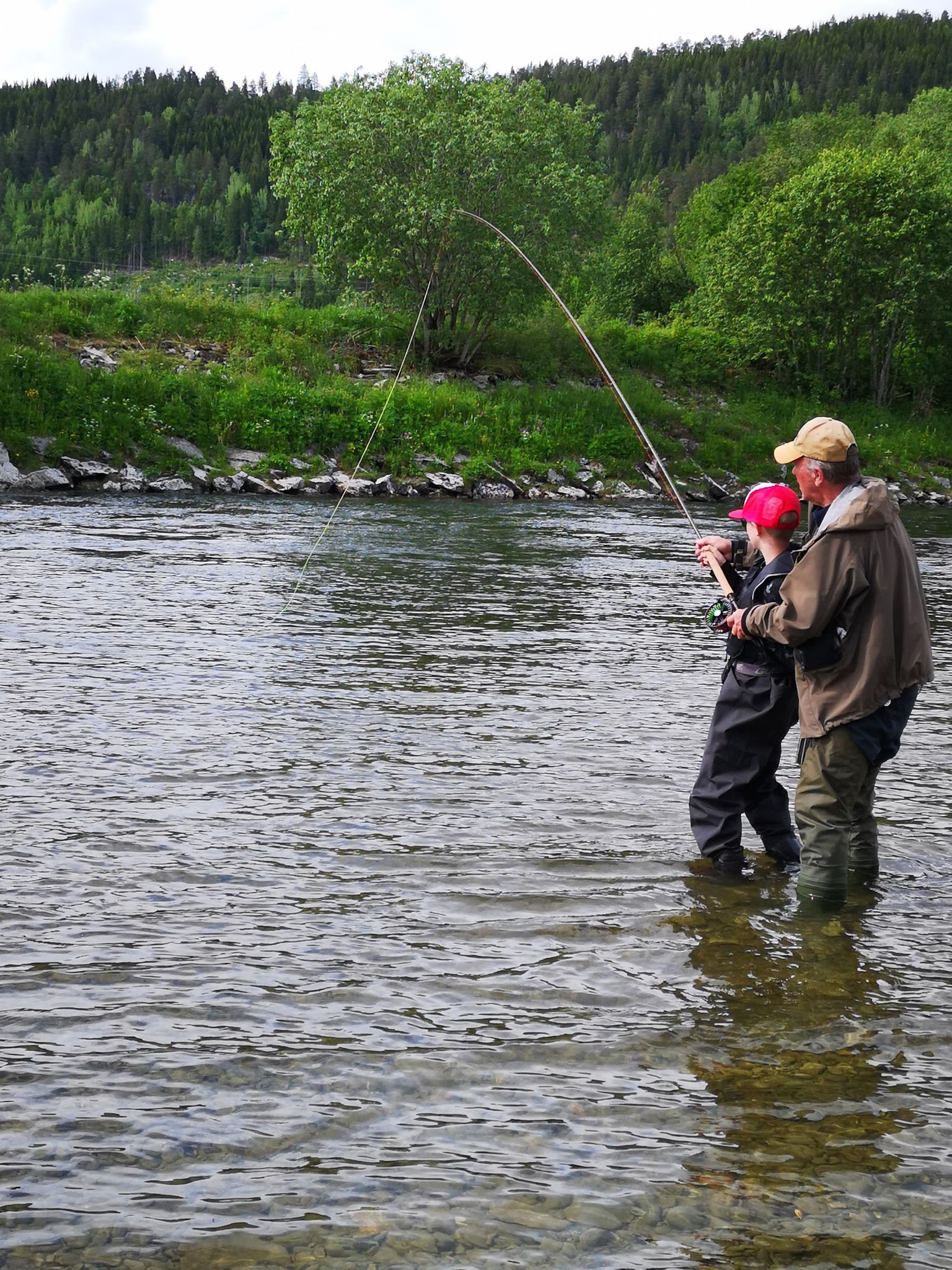 Lykken er å fiske i elva - driva.no