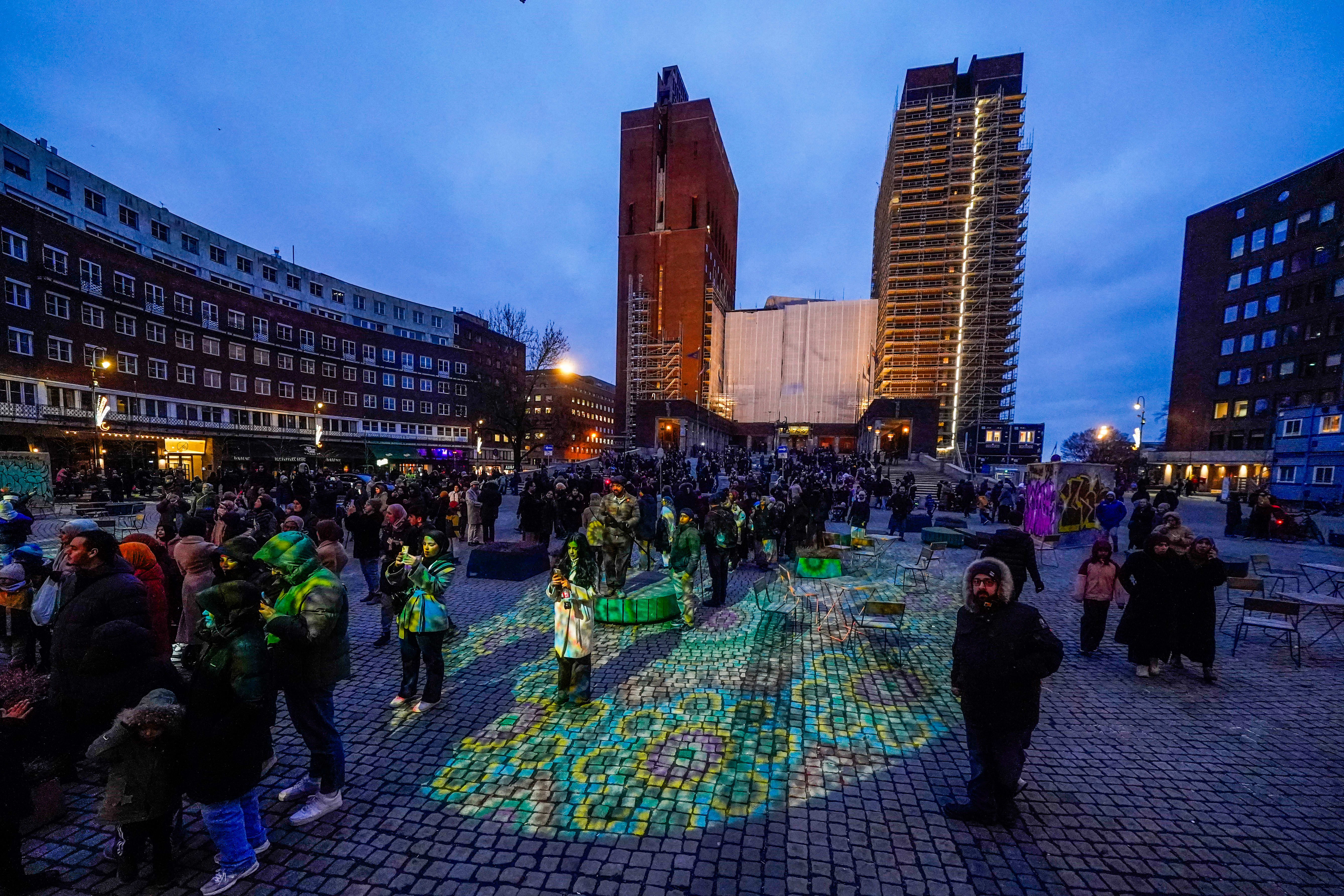 Oslo rådhus markerte starten på ramadan med Ramadan-lyssetting - adressa.no