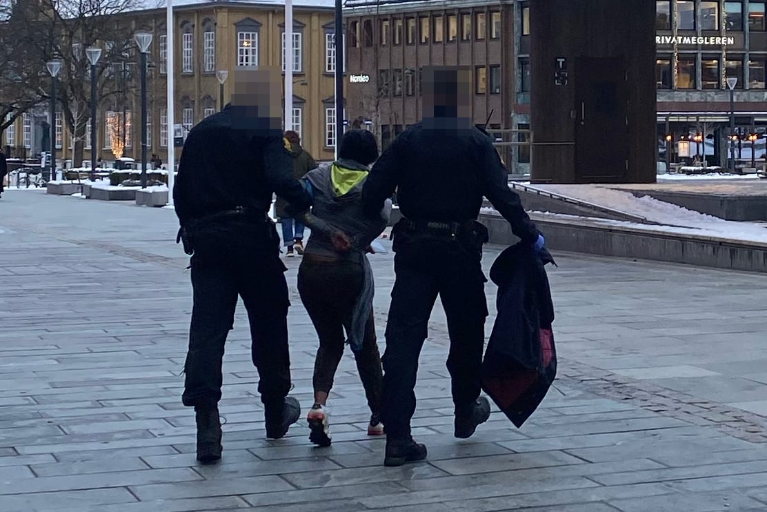 Shemsa (37) mener seg utsatt for politivold på grunn av hudfargen sin ...