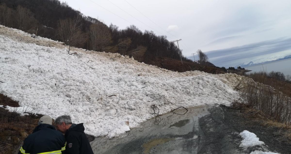 Åpnet skredstengt vei - itromso.no