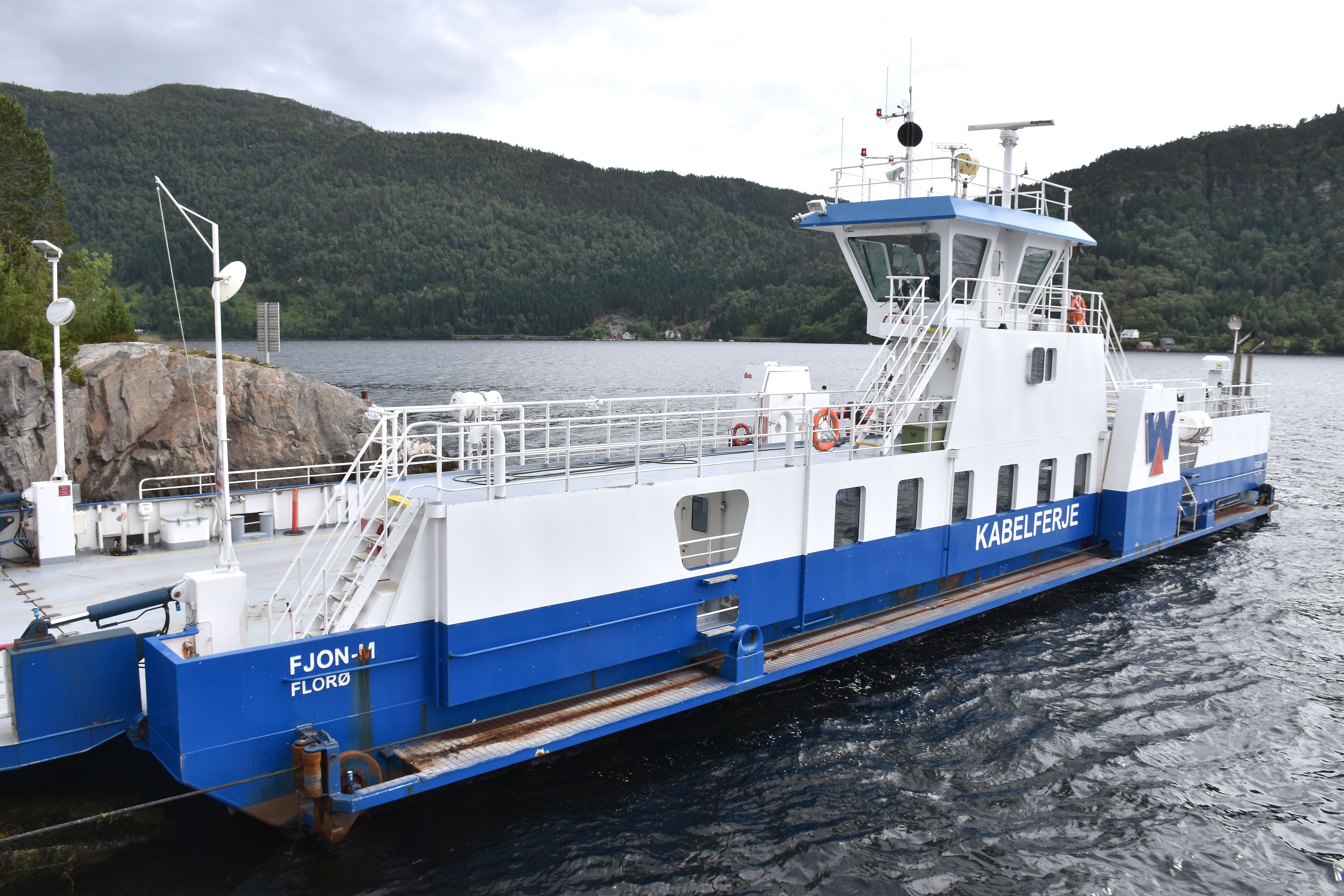 Ekstraavgangar med kabelferja - strilen.no