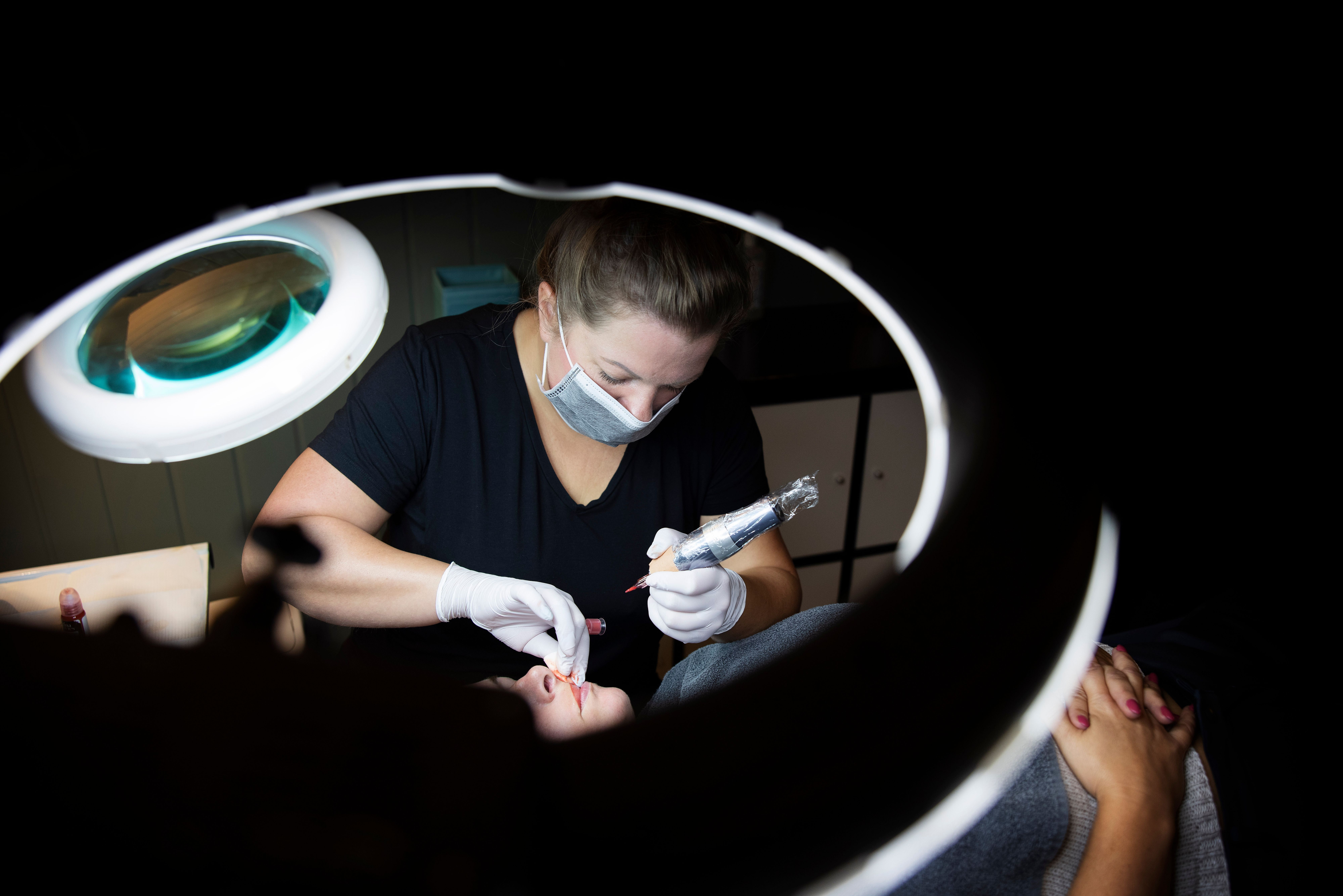 Eva Johansen (35) er arbeidsnarkoman og ble utbrent. Syv tegn på at du ...