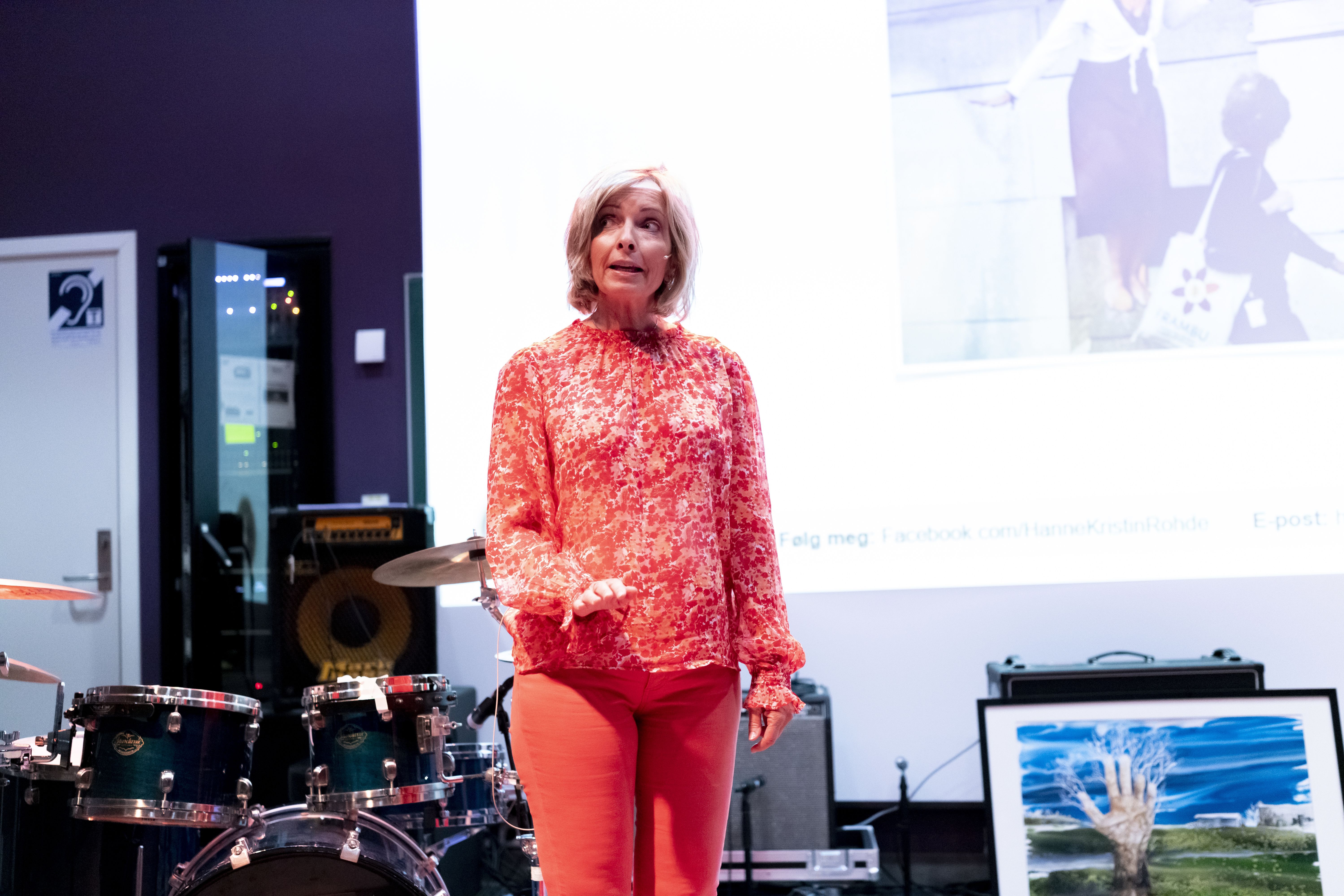 BBU-elever bidro til ny bok fra Hanne Kristin Rohde - banett.no