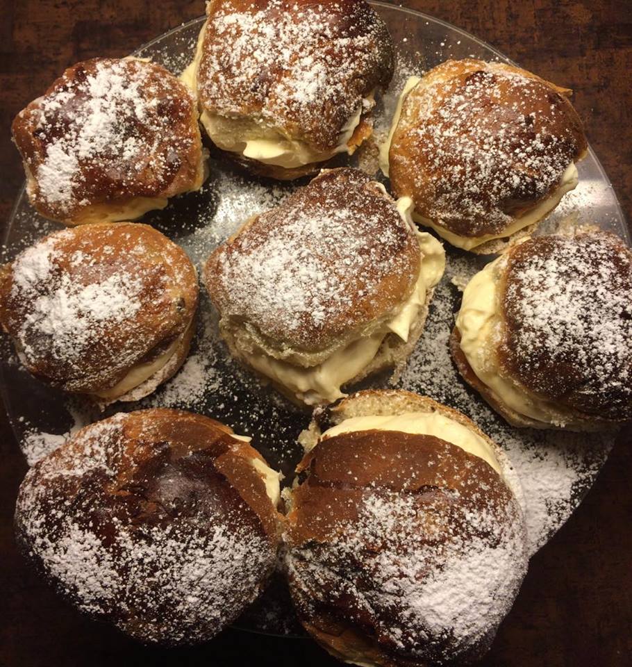 Mange baker fremdeles fastelavensboller - l-a.no