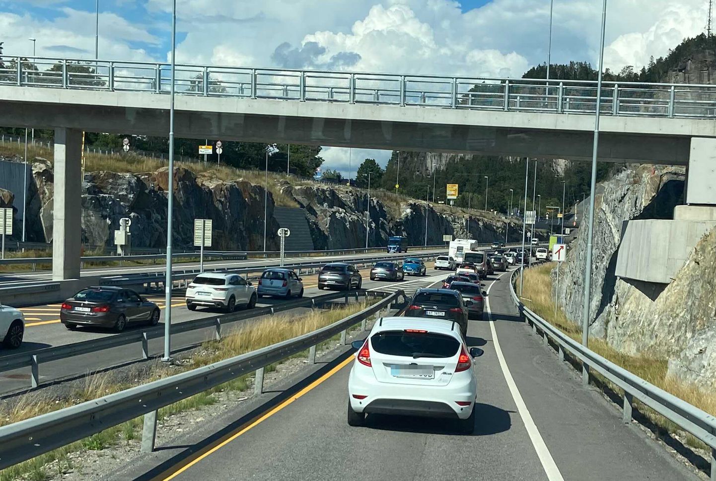 Vil stenge E18 i hele sommer - varden.no