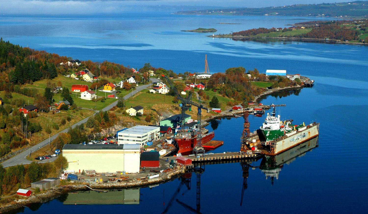 Lokal bedrift blir eneeier av Solstrand Verft - smp.no