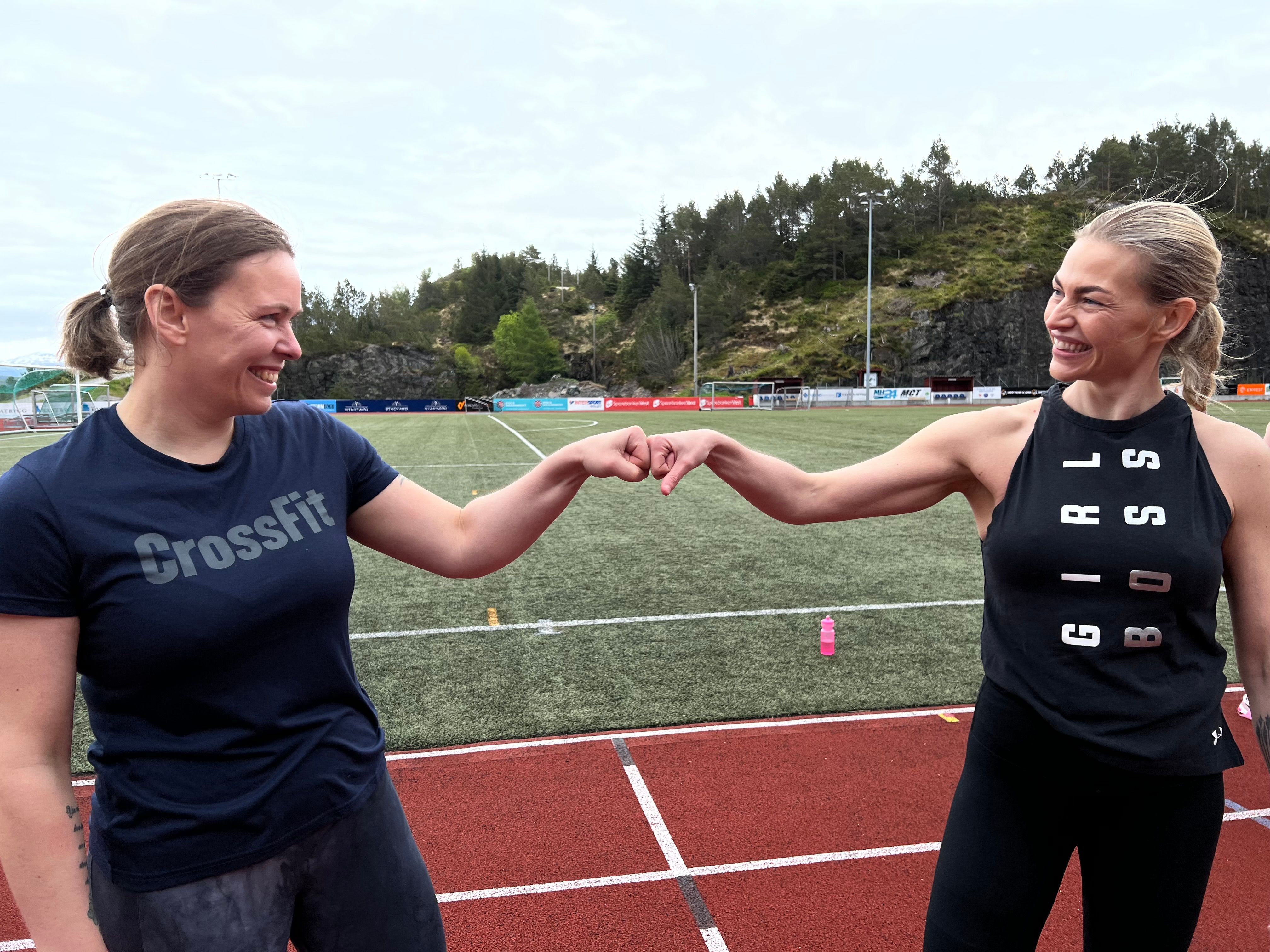 Sandra og Renate slo til med svett opningsfest - fjt.no