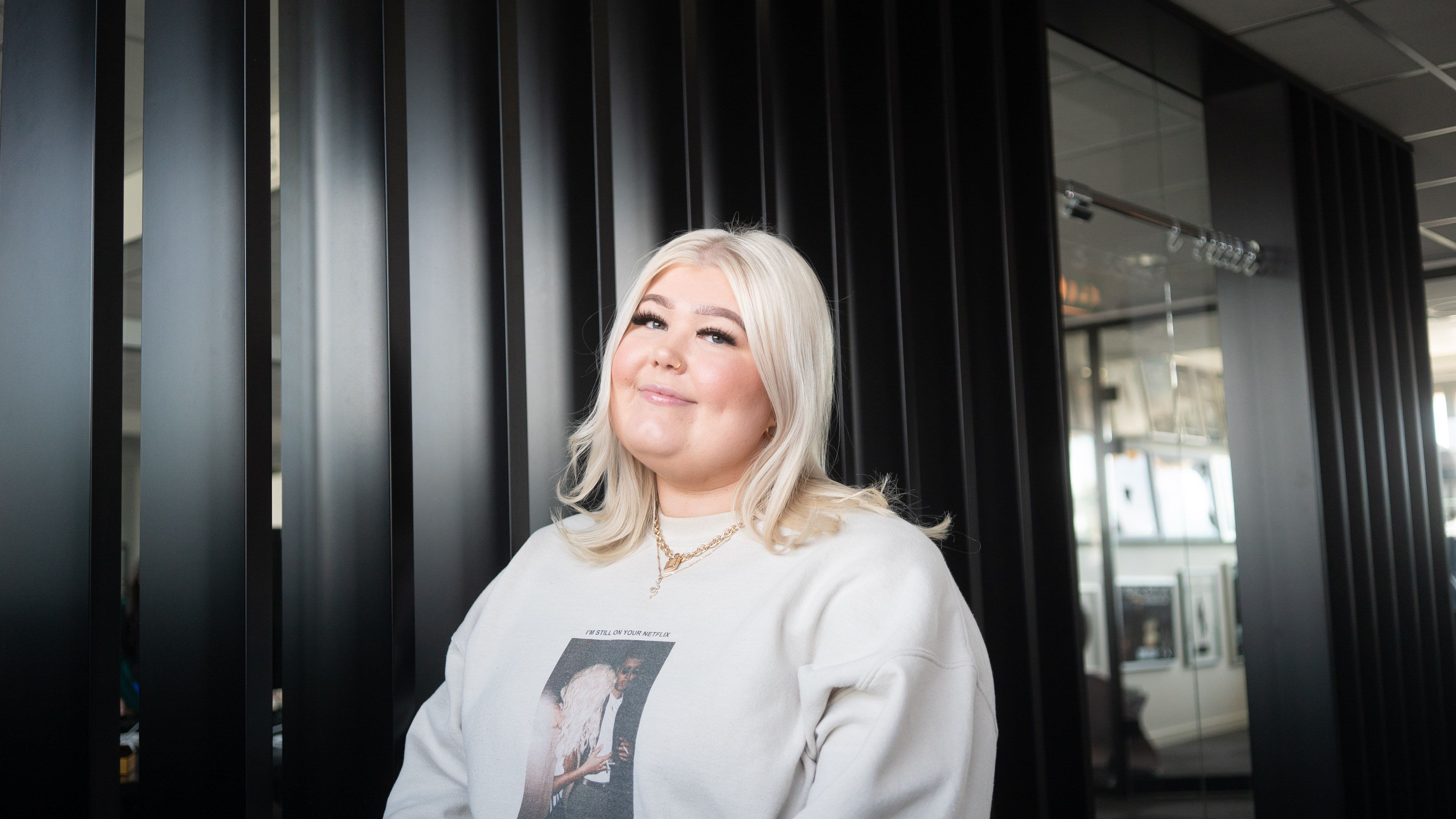 Silje jobber med en av verdens mest populære artister - hitra-froya.no