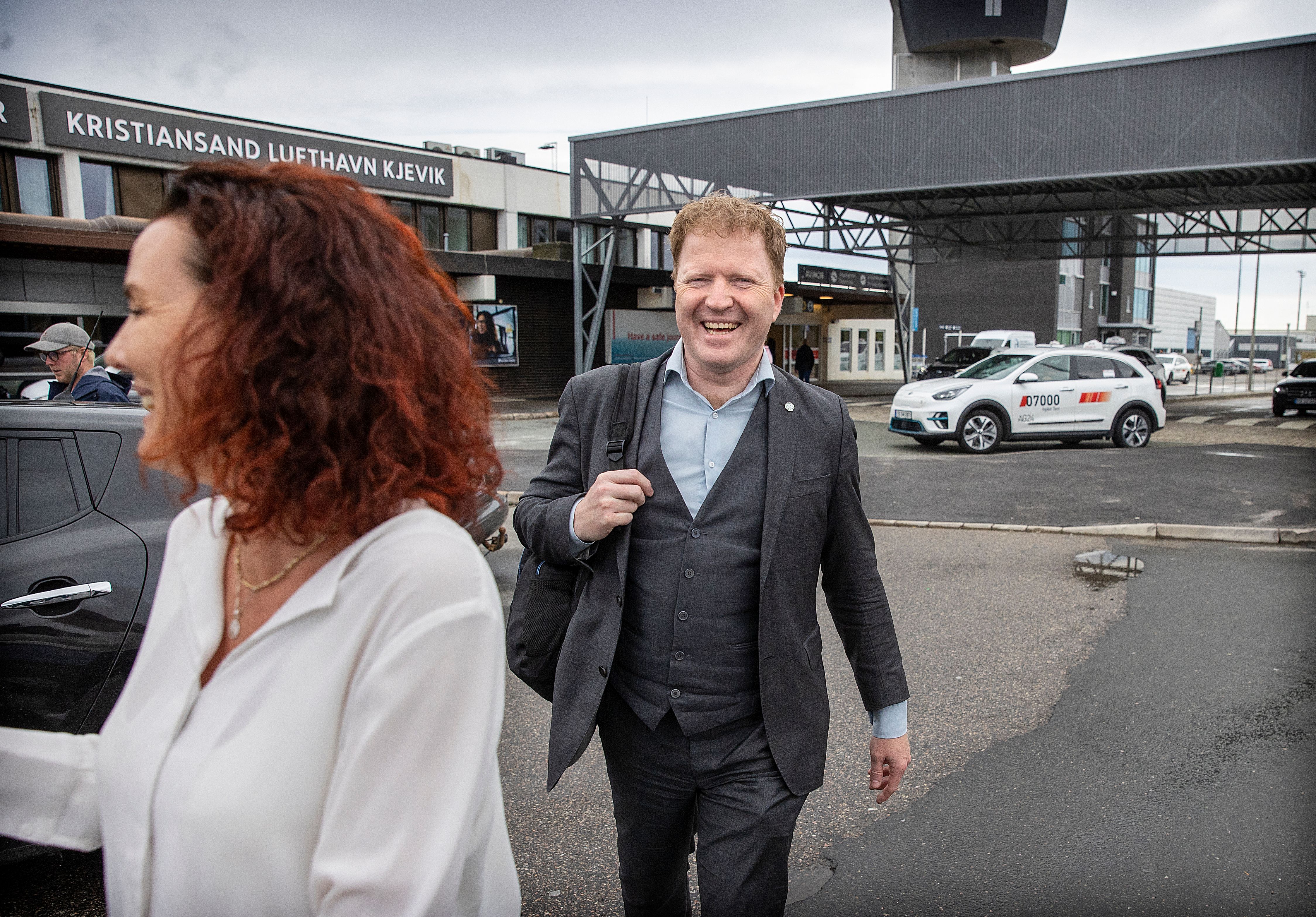 Over­kjø­rer bysty­ret og kriti­serer Skis­land - fvn.no