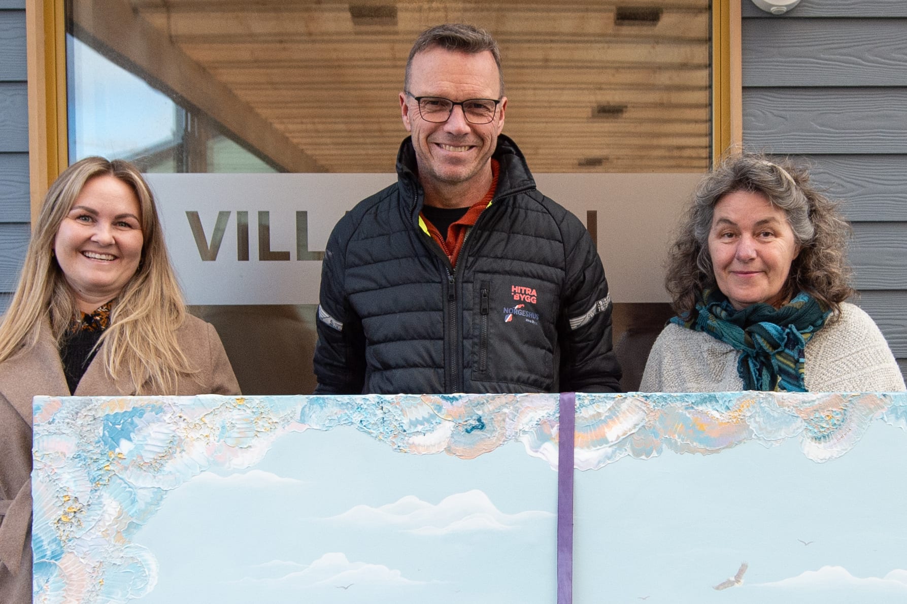 Lokal kunstner setter preg på boligen - hitra-froya.no