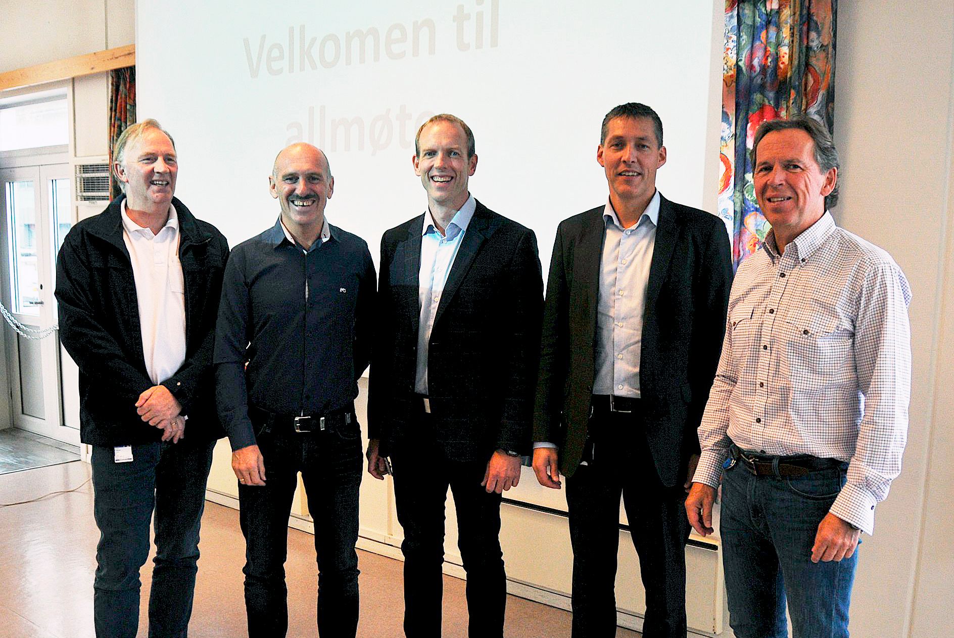 Gir oppdrag til fleire i ei tørketid - vikebladet.no