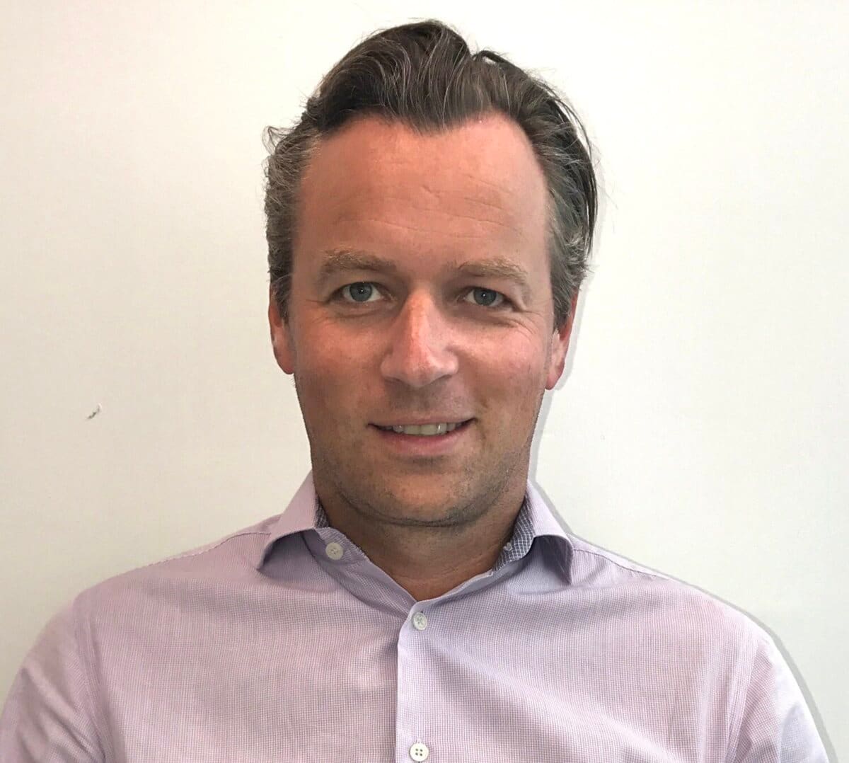 Gir seg som toppsjef - rbnett.no