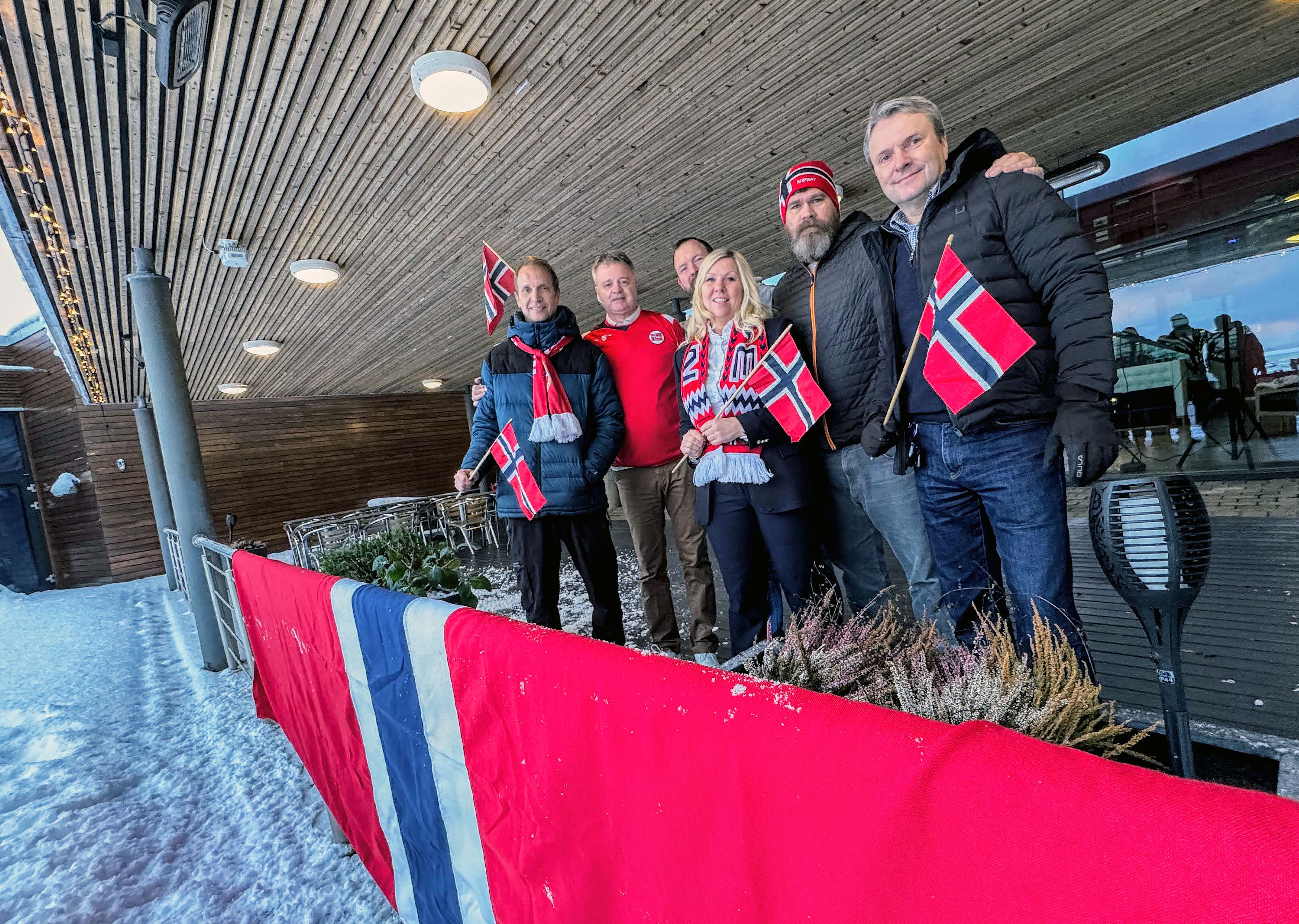 Riggar til månadslang VM-fest i Ulsteinvik - vikebladet.no