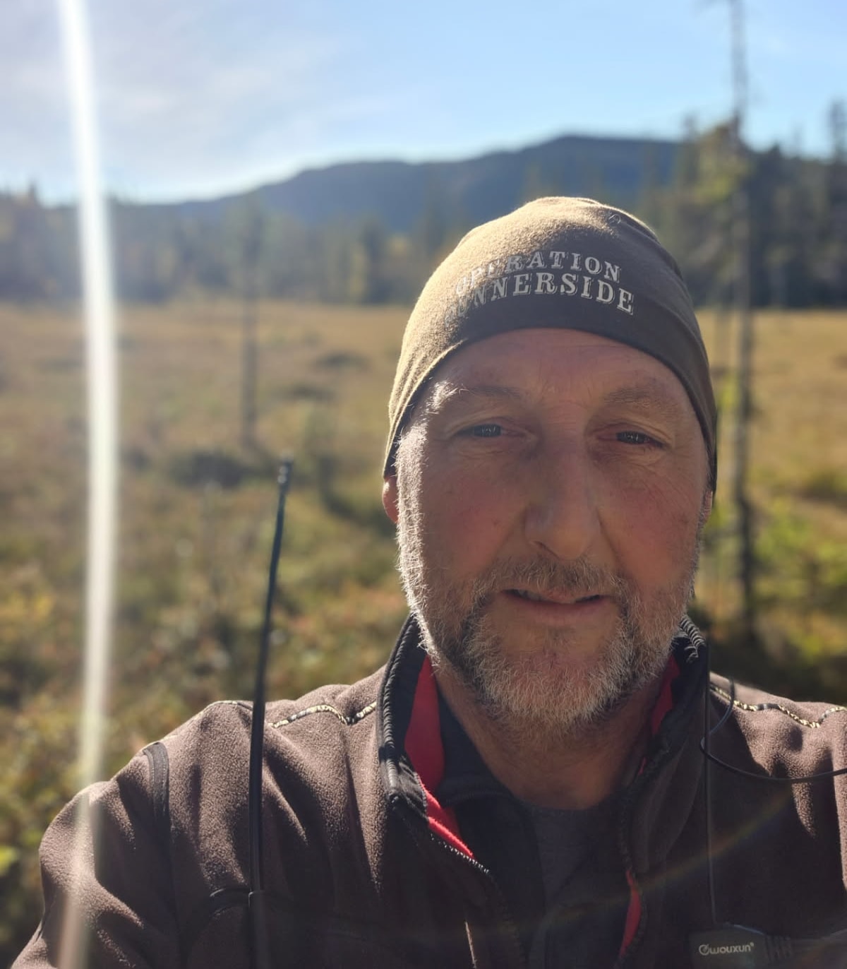 Frå flagg til elgjakt: - Dyret kom springande rett på han