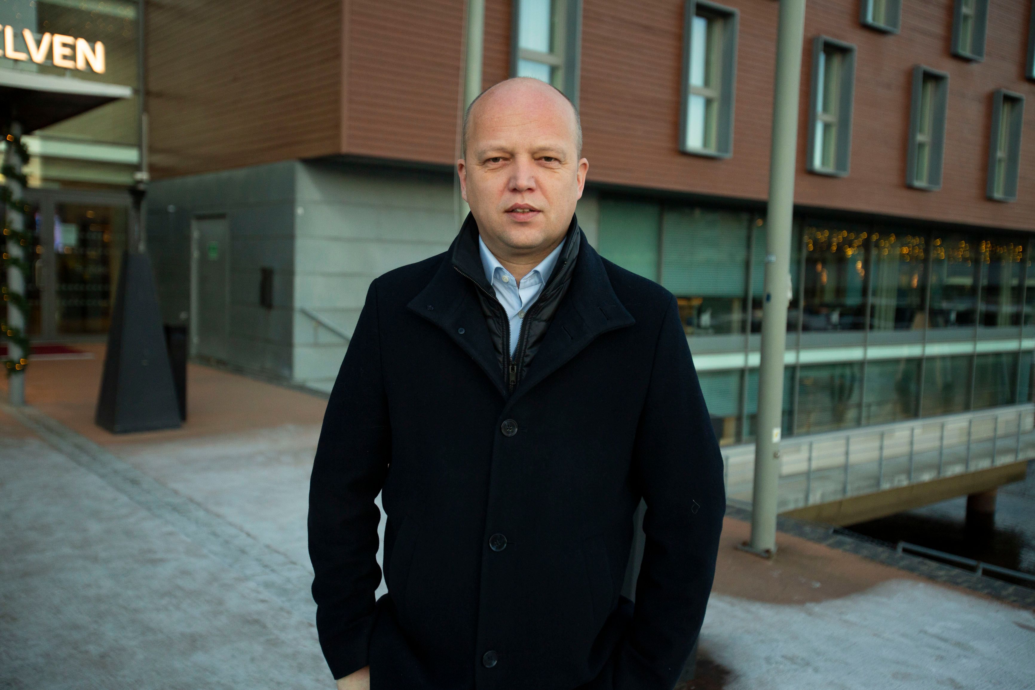 Vedum: – Jeg ble advart mot å fortelle om sykdommen - adressa.no