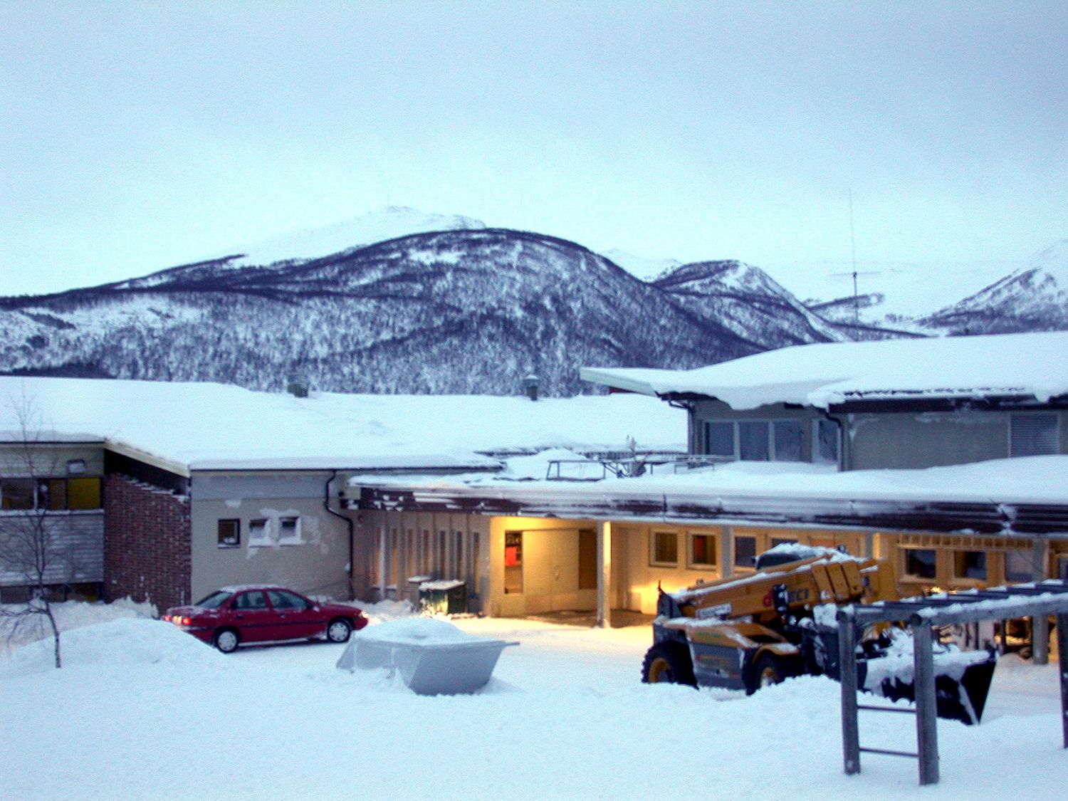 Ervik skole kan bli åpnet - ht.no