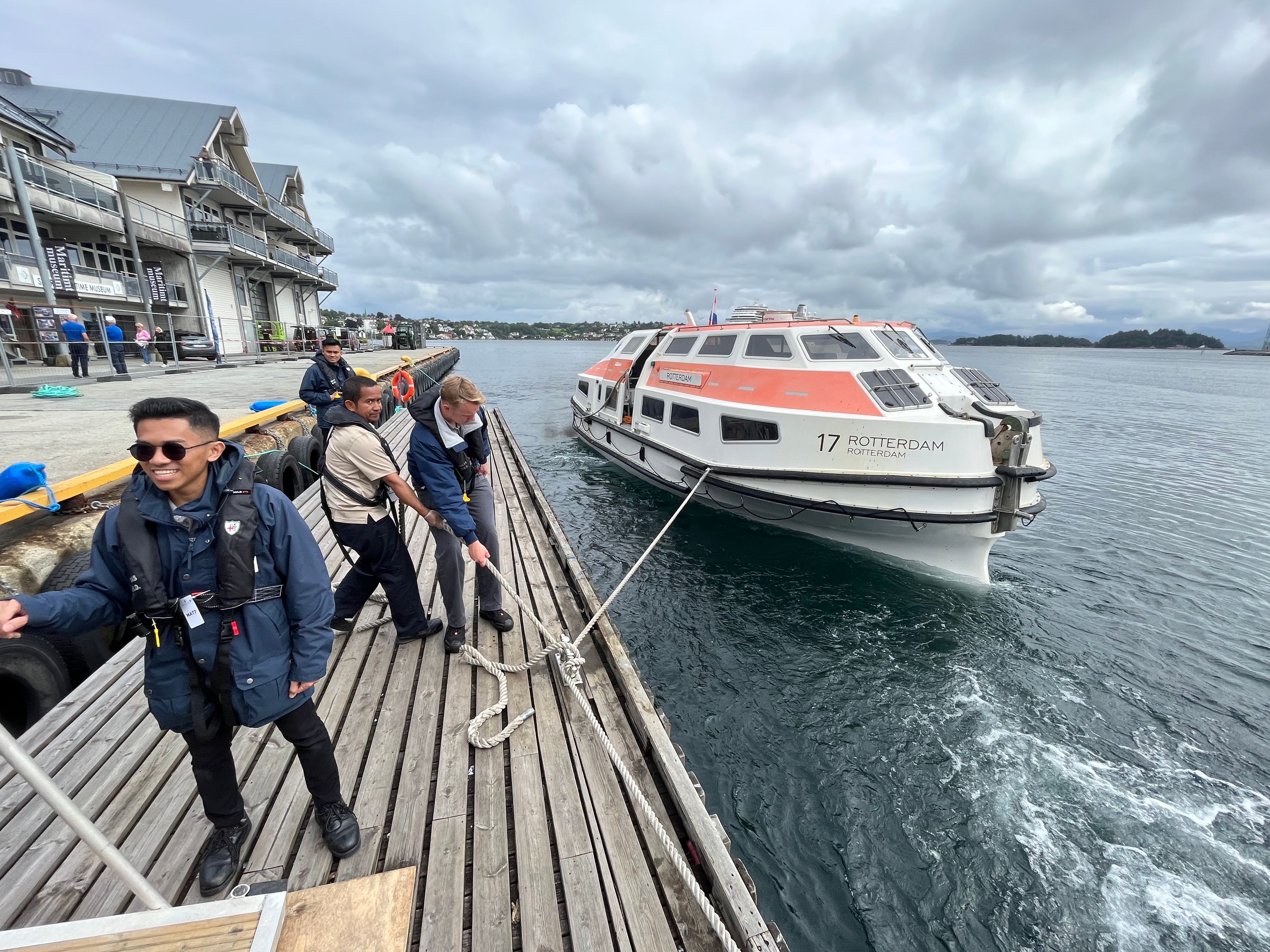 Cruise­skipa står i kø på time­planen. No har hamne­sjefen fått grønt ...