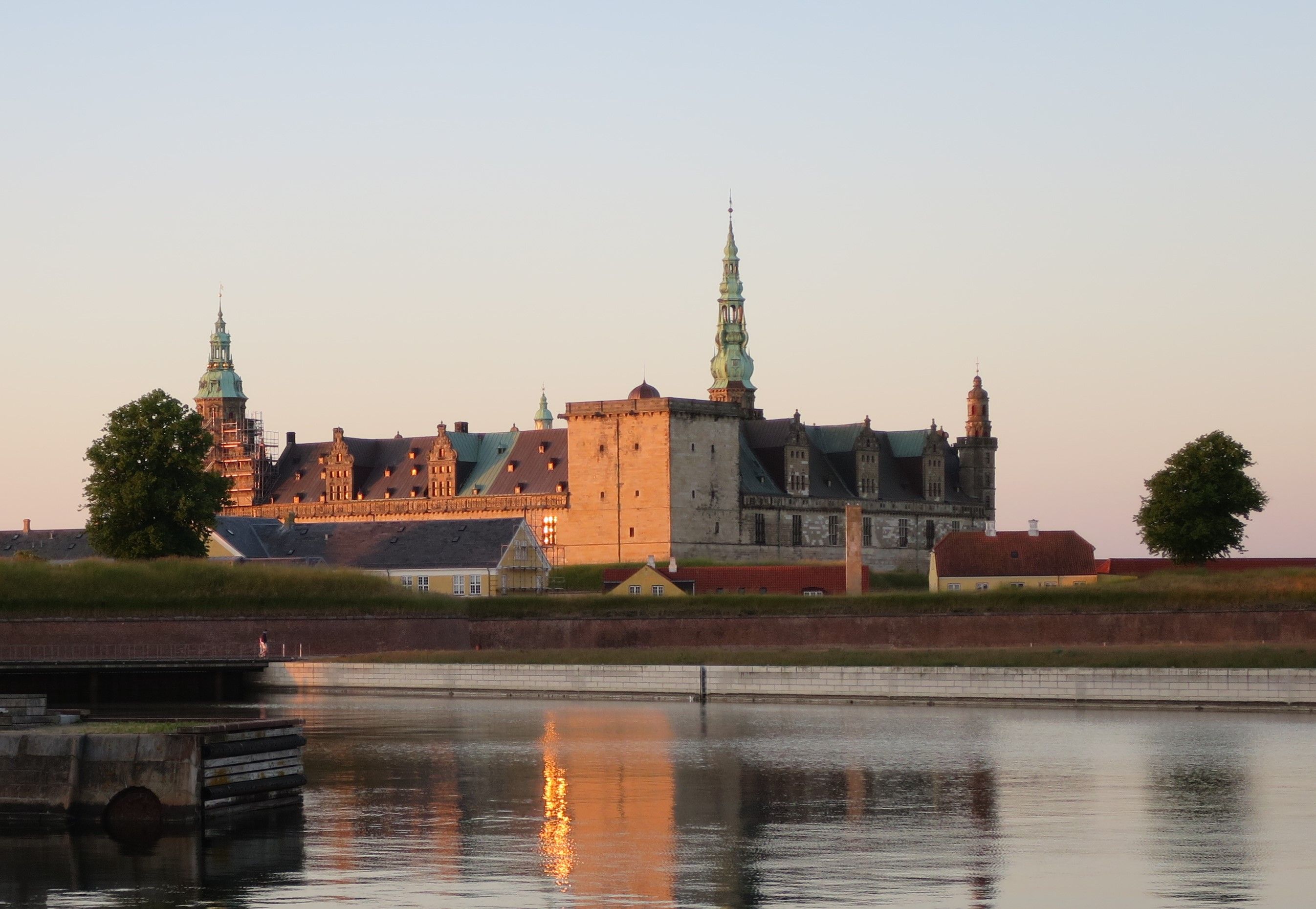Etappe 1: På Harryhandel og Hamlets slott - vestlandsnytt.no