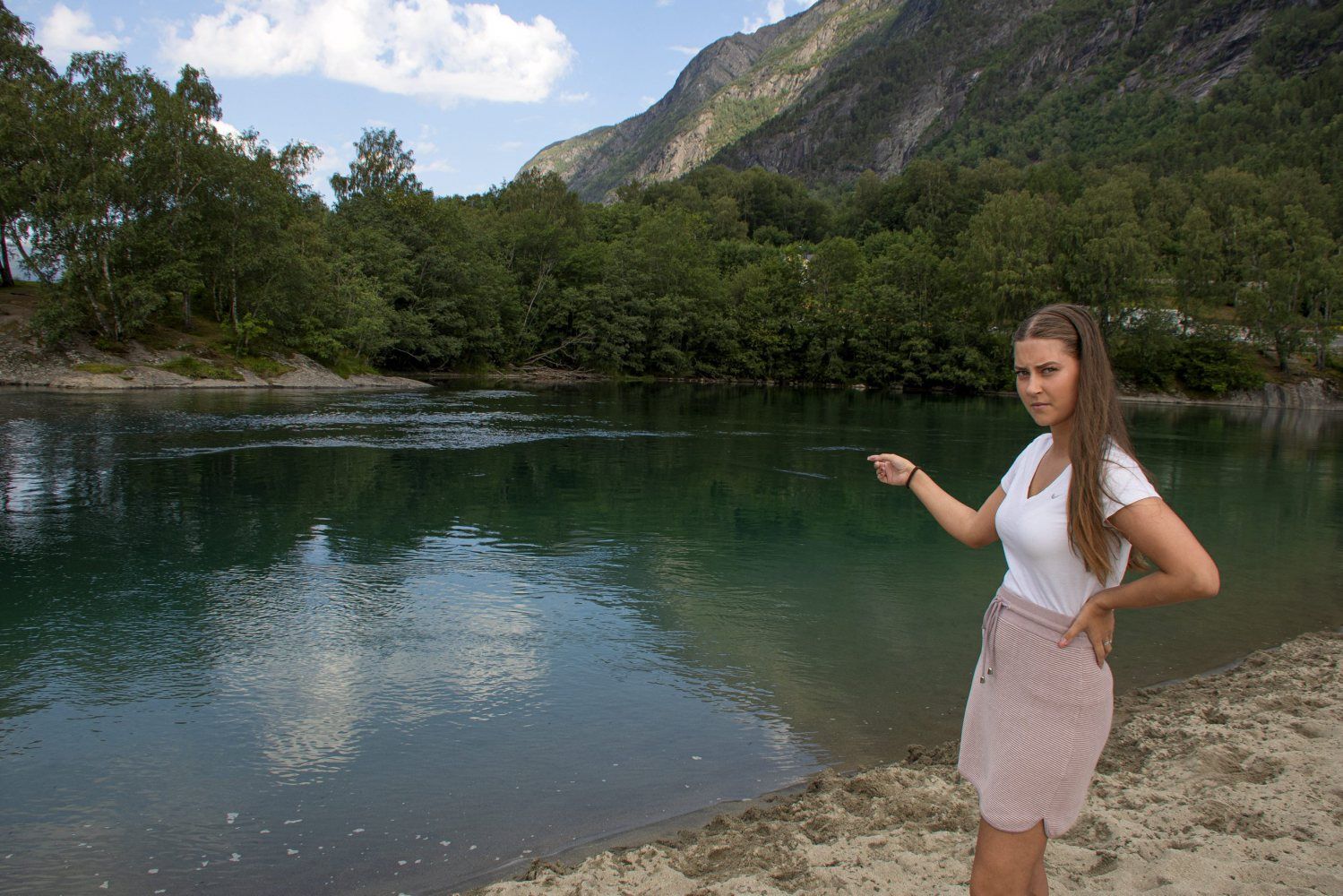 Reddet 16-åring ut av stri Rauma elv - andalsnes-avis.no