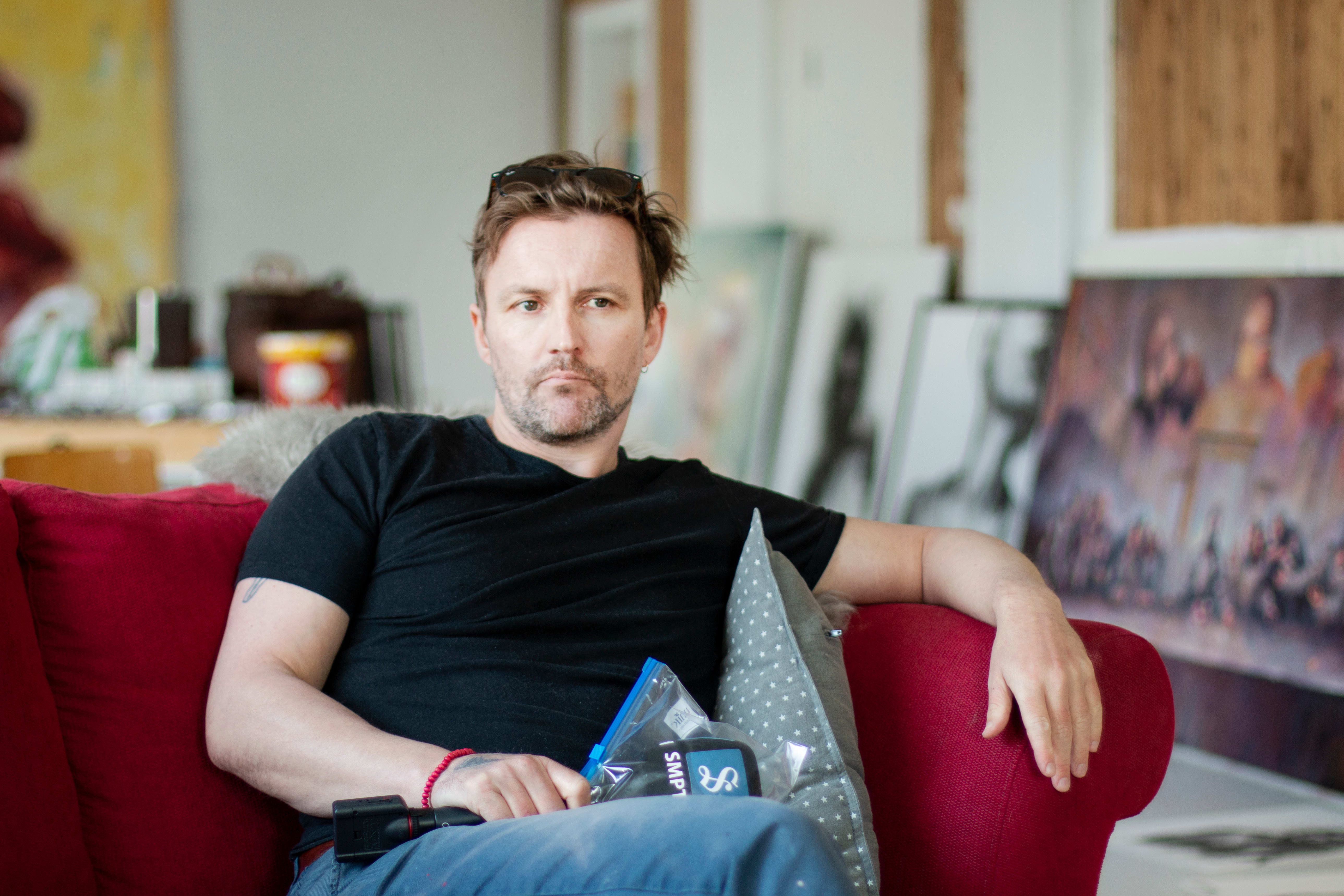 Frå kapitalist til kunstnar: Ei alvorleg motorsykkelulykke blei ...