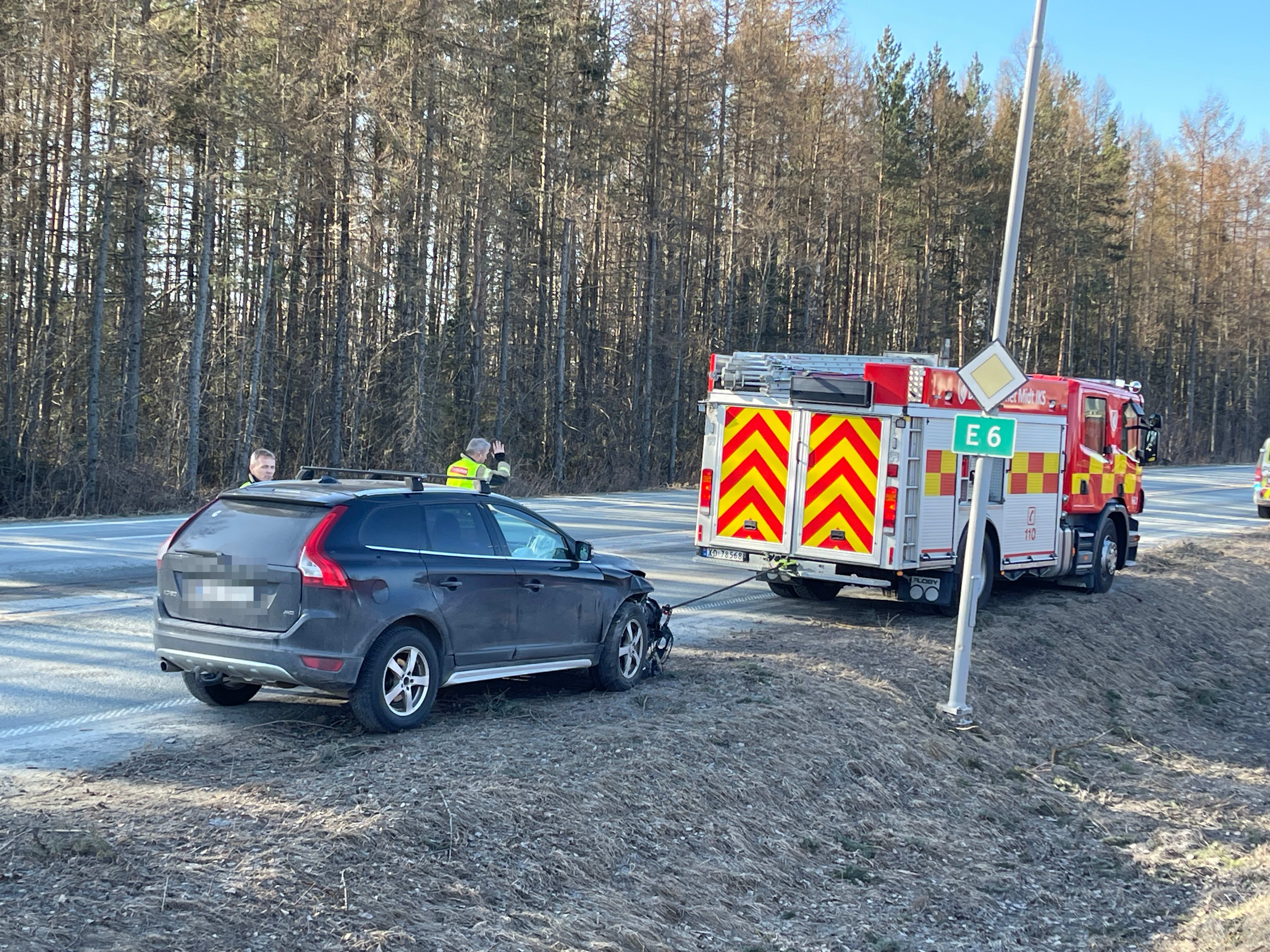 Tre person involvert i trafikkulykke på E6 - adressa.no