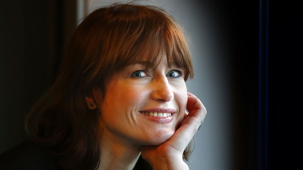 Debuterer som HT-komponist: – Forestillinga handler om vanskelige ...