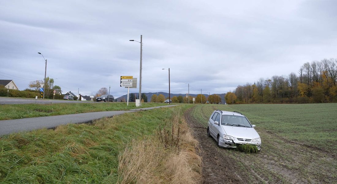 Beruset kvinne i 50-årene kjørte bilen ut på jorde – fotgjenger måtte ... Beruset kvinne i 50-årene kjørte bilen ut på jorde – fotgjenger måtte ...