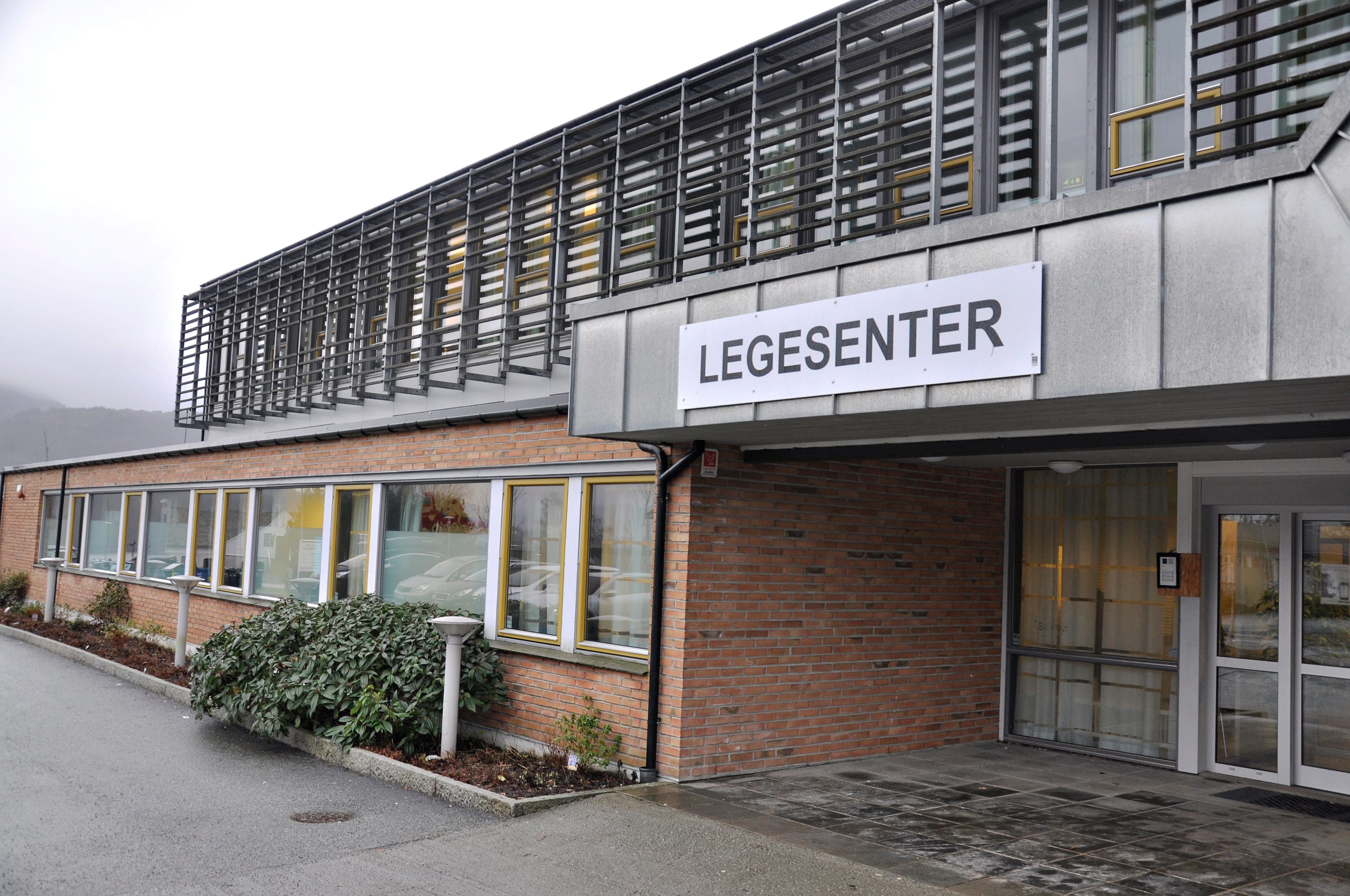 Søkarane på fastlegevikariatet er alle i 30-åra - strilen.no