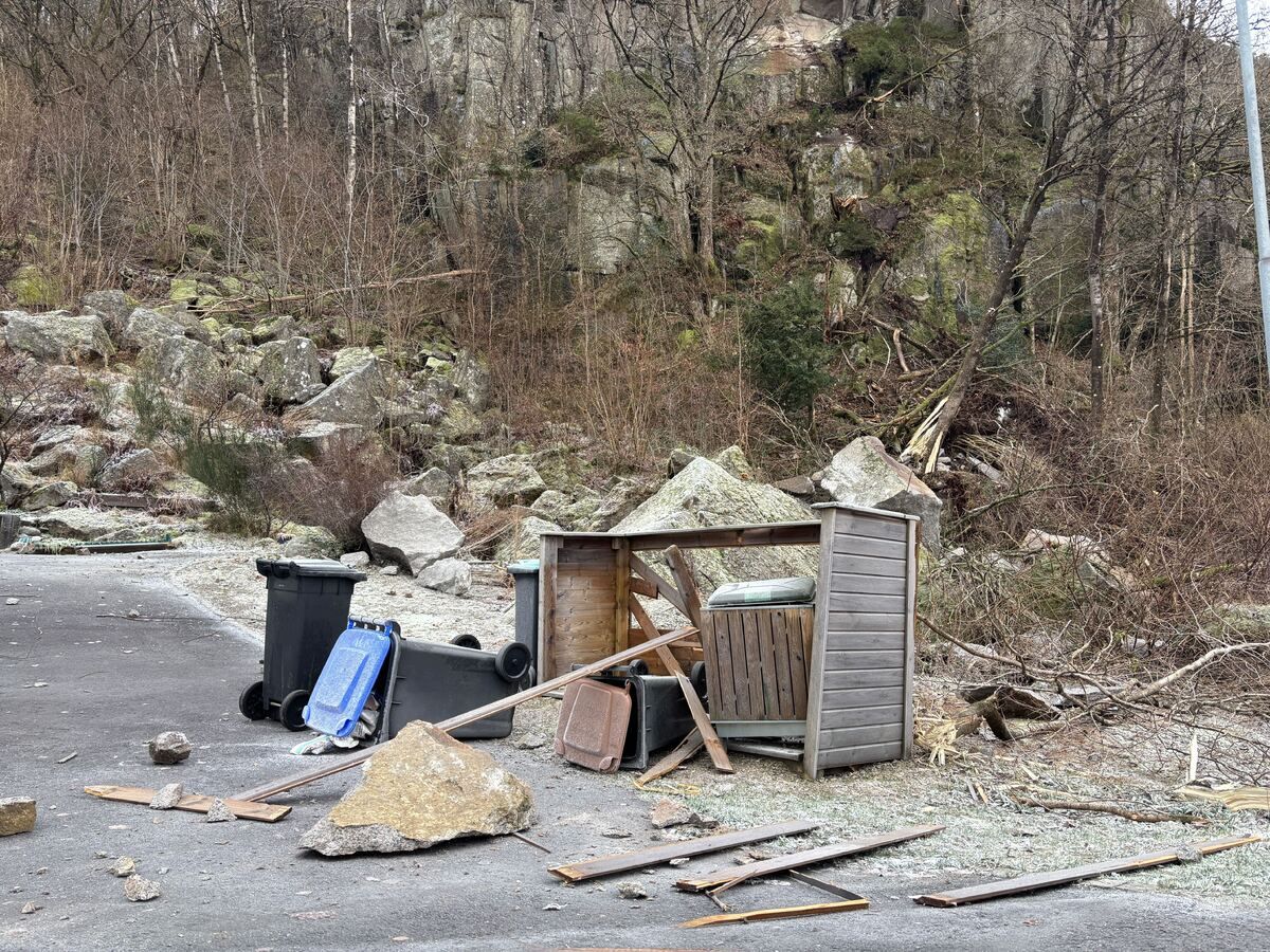 Sperrer av område: - Usikre på om det kan være fare for nye ras