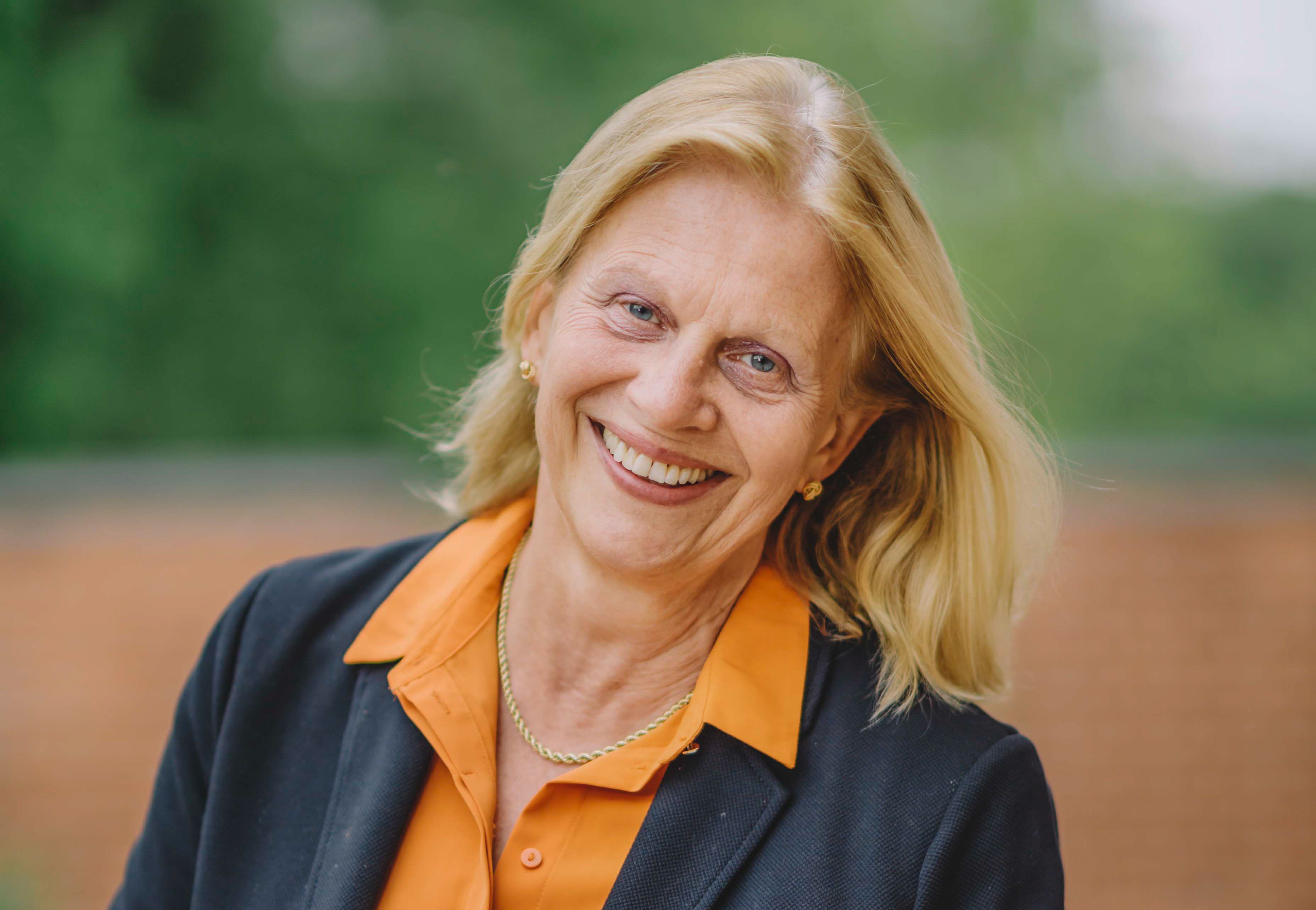 Janne Haaland Matlary med ny bok: Bruker eksempler fra livet i Mandal ...