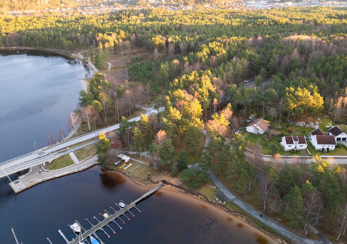 Vold­tekts­sik­tede slup­pet fri - fvn.no