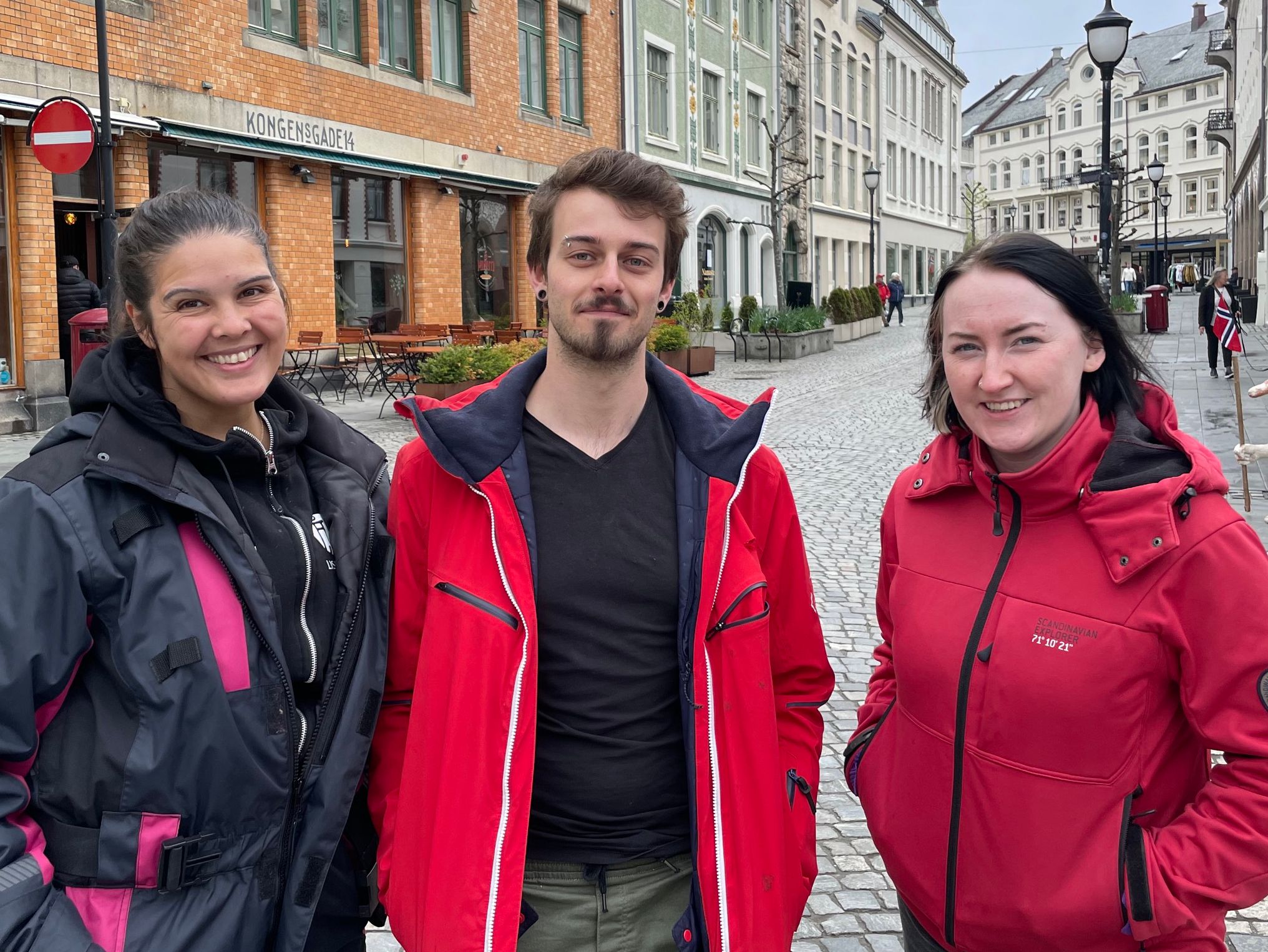 Frisker opp gågata med nye benker og sitteplasser. - smp.no